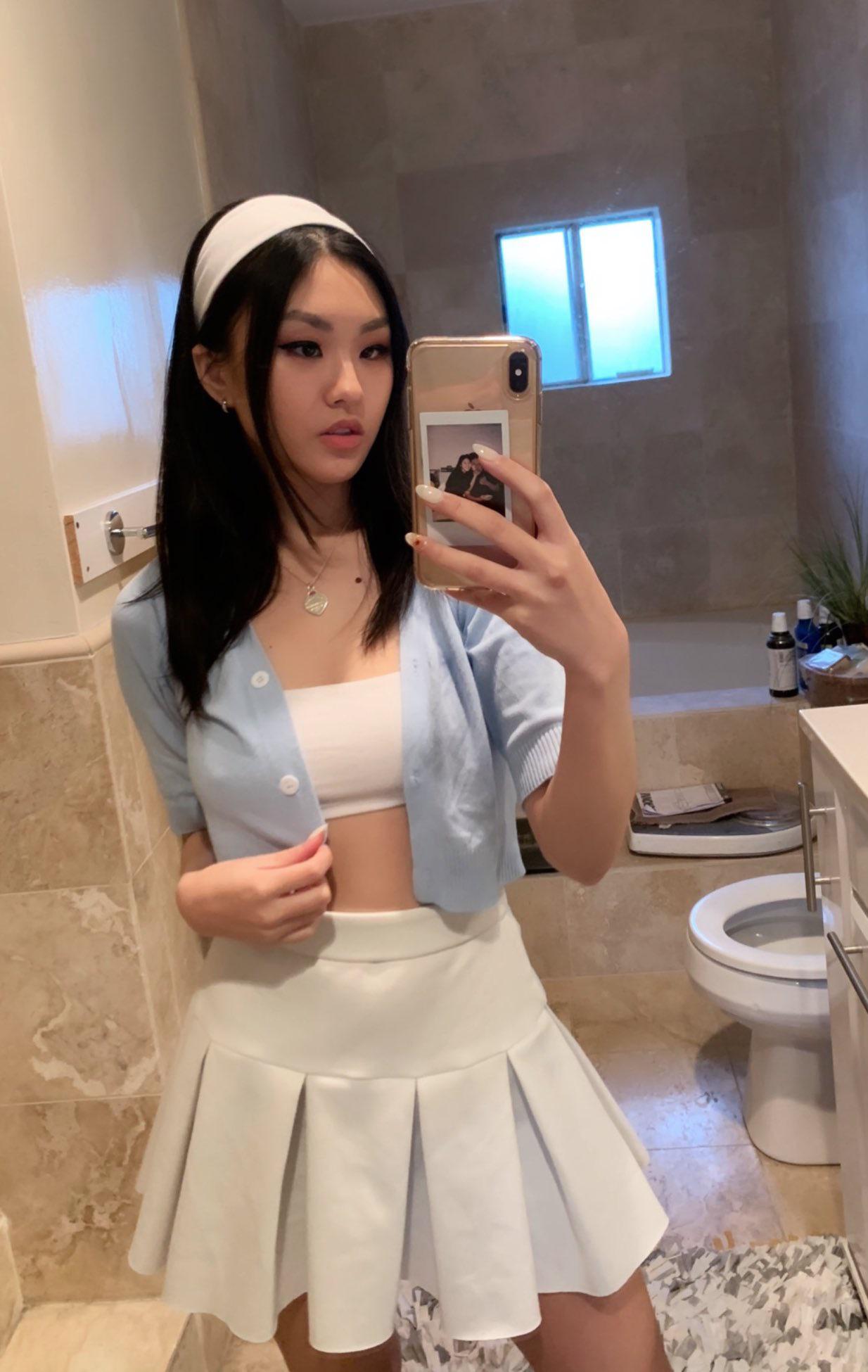 Sweet lady | Scrolller