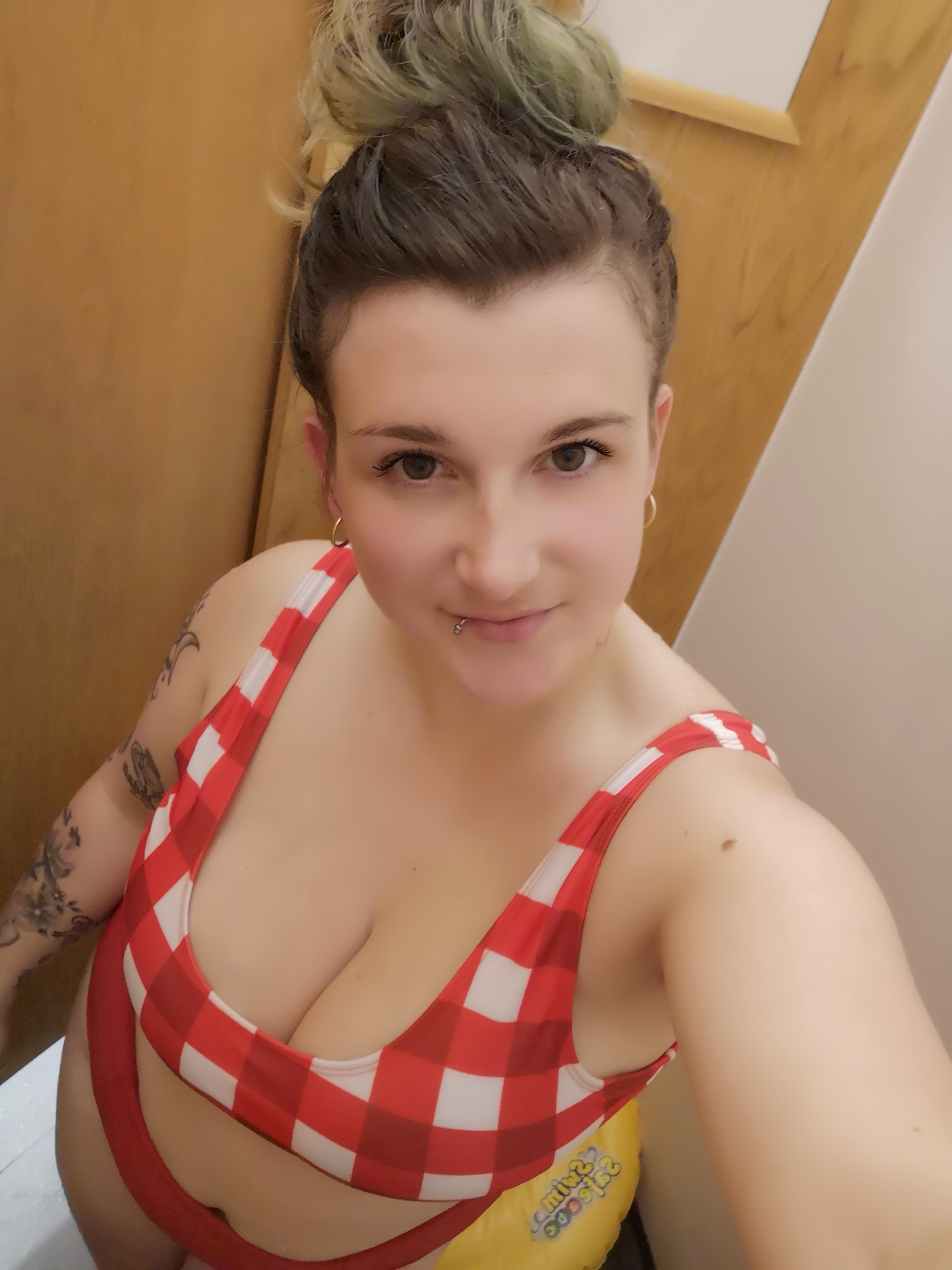 Swim time 😁 | Scrolller