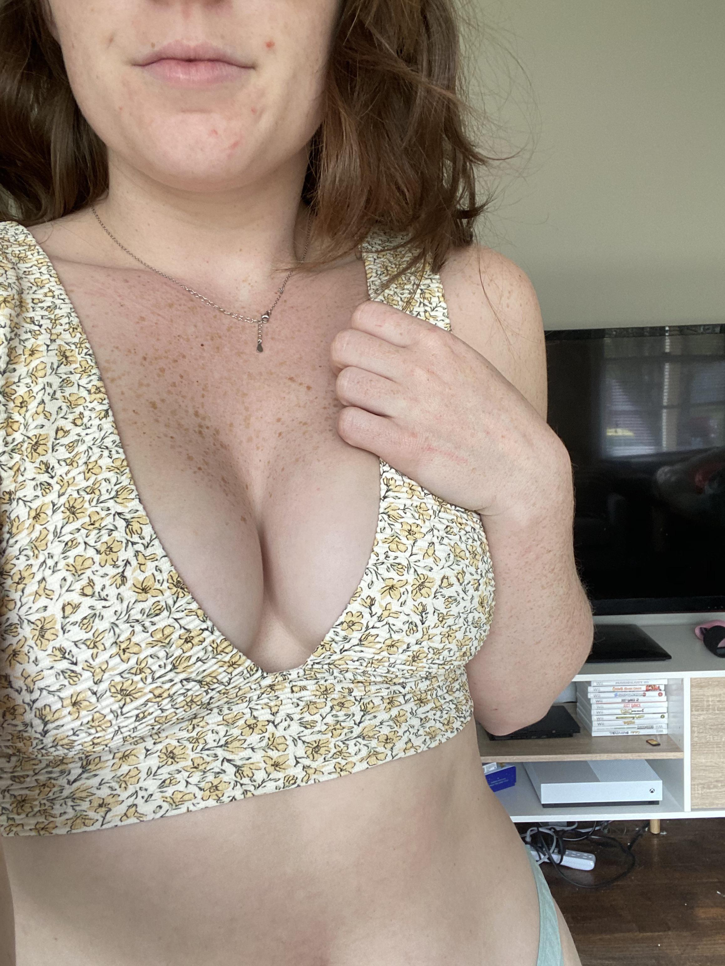 Swimsuit cleavage | Scrolller