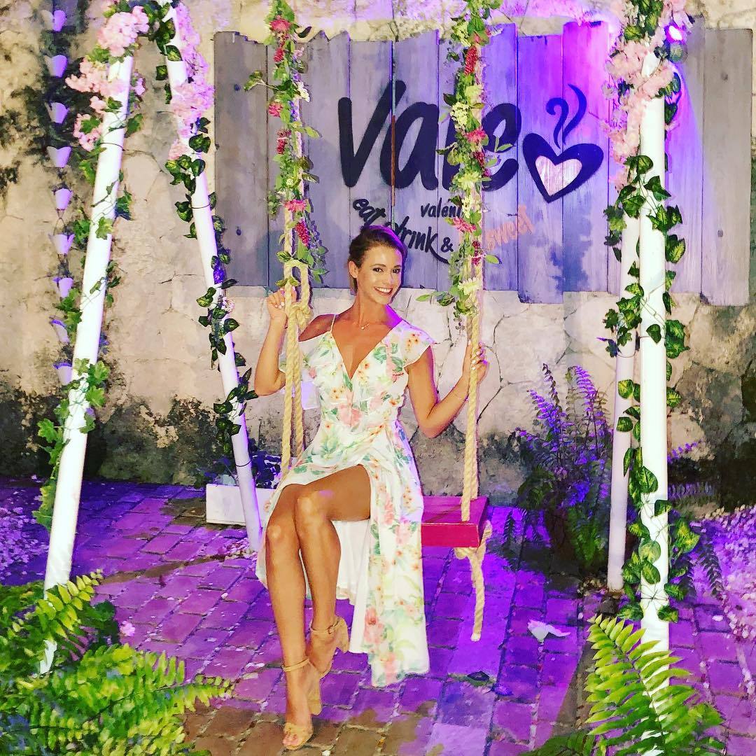 Swingin' Into Spring | 3/20/2019 | Scrolller