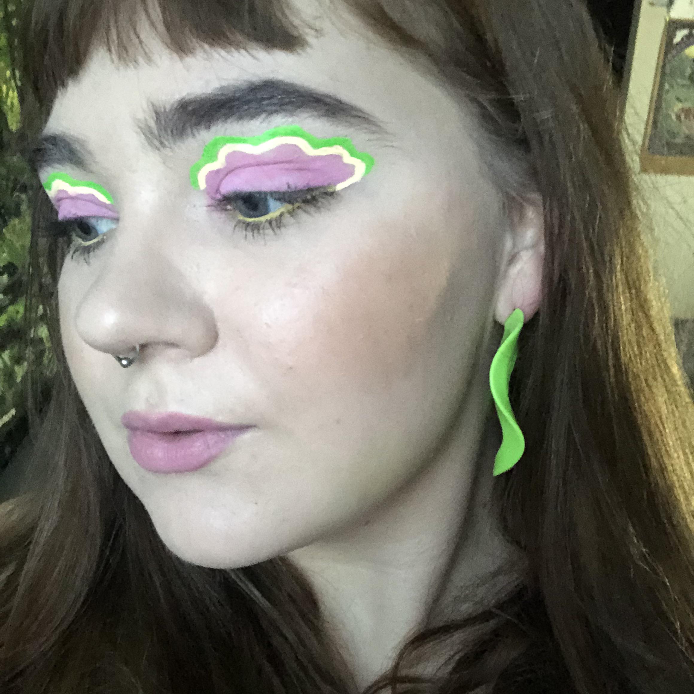 swollen wisdom teeth cheeks can’t stop me from doing ~watermelon eyes~ | Scrolller