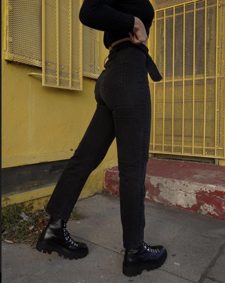 Sydnee 🍑💦 | Scrolller