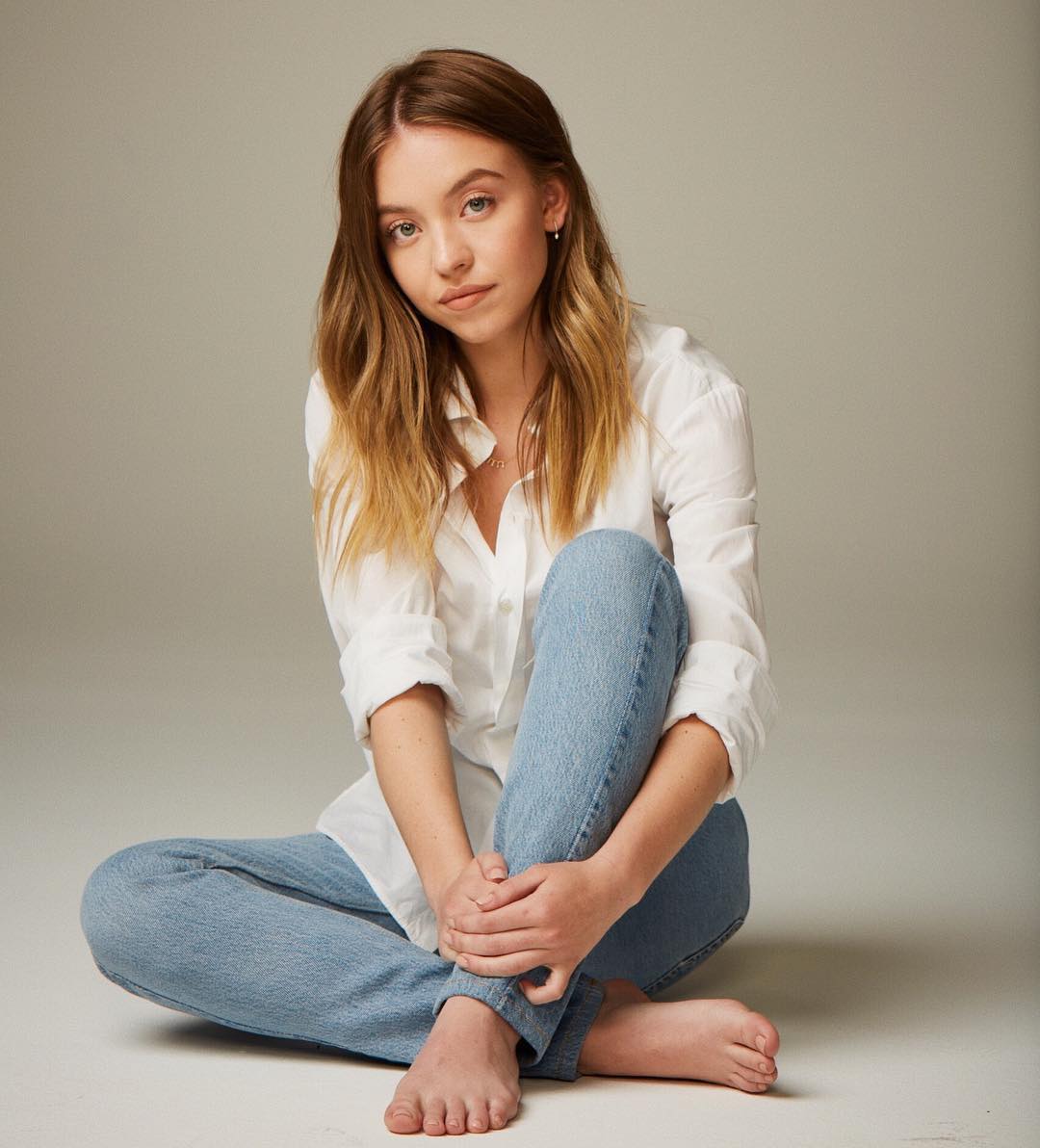 Sydney Sweeney Scrolller