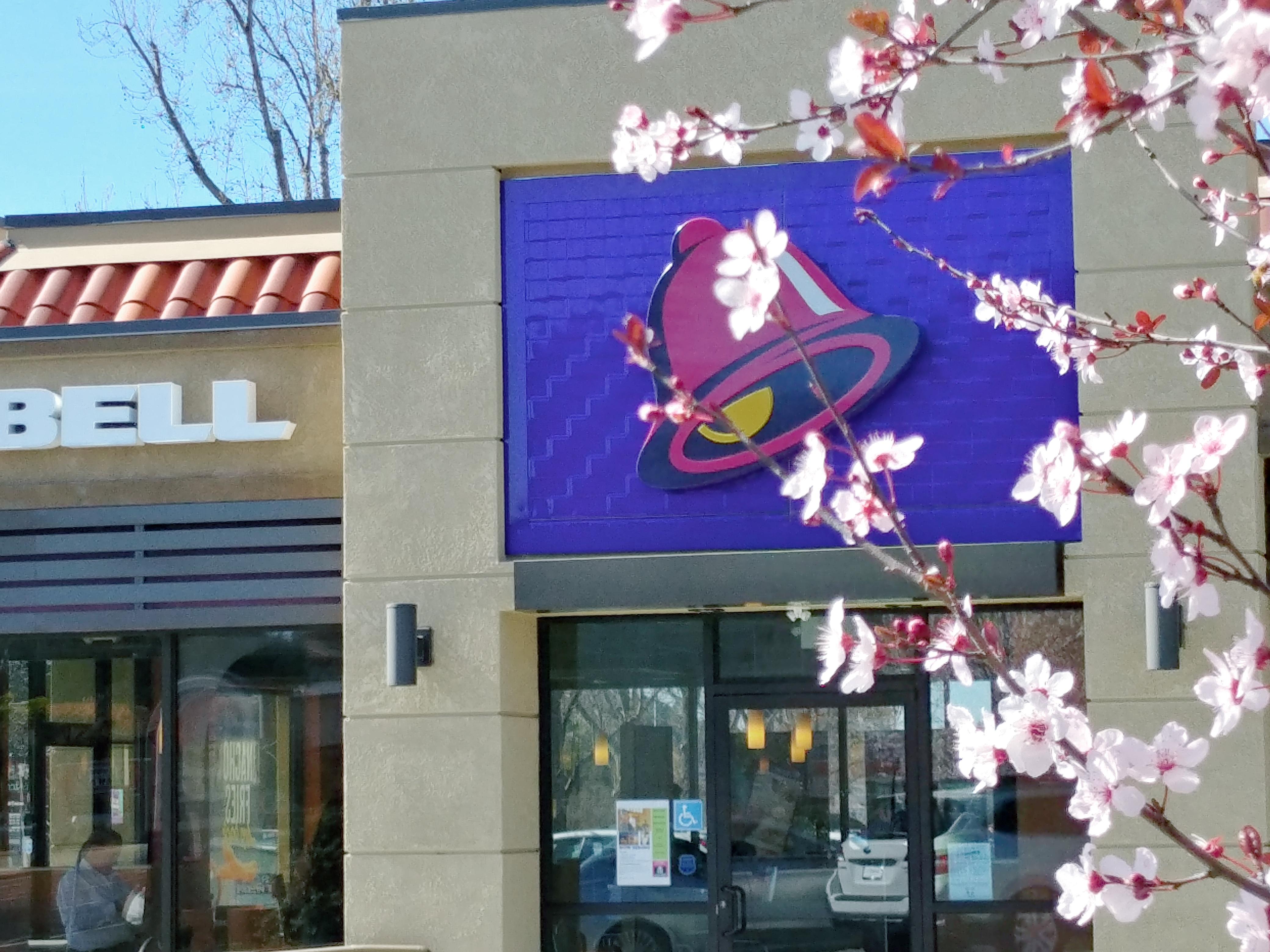 Taco Bell. Find beauty everywhere. | Scrolller