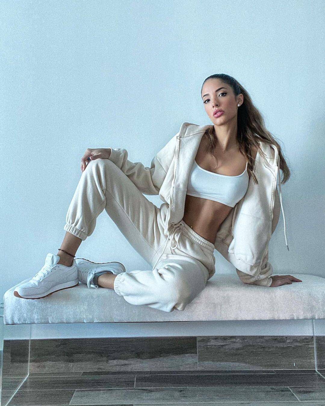 Take It Easy | Scrolller