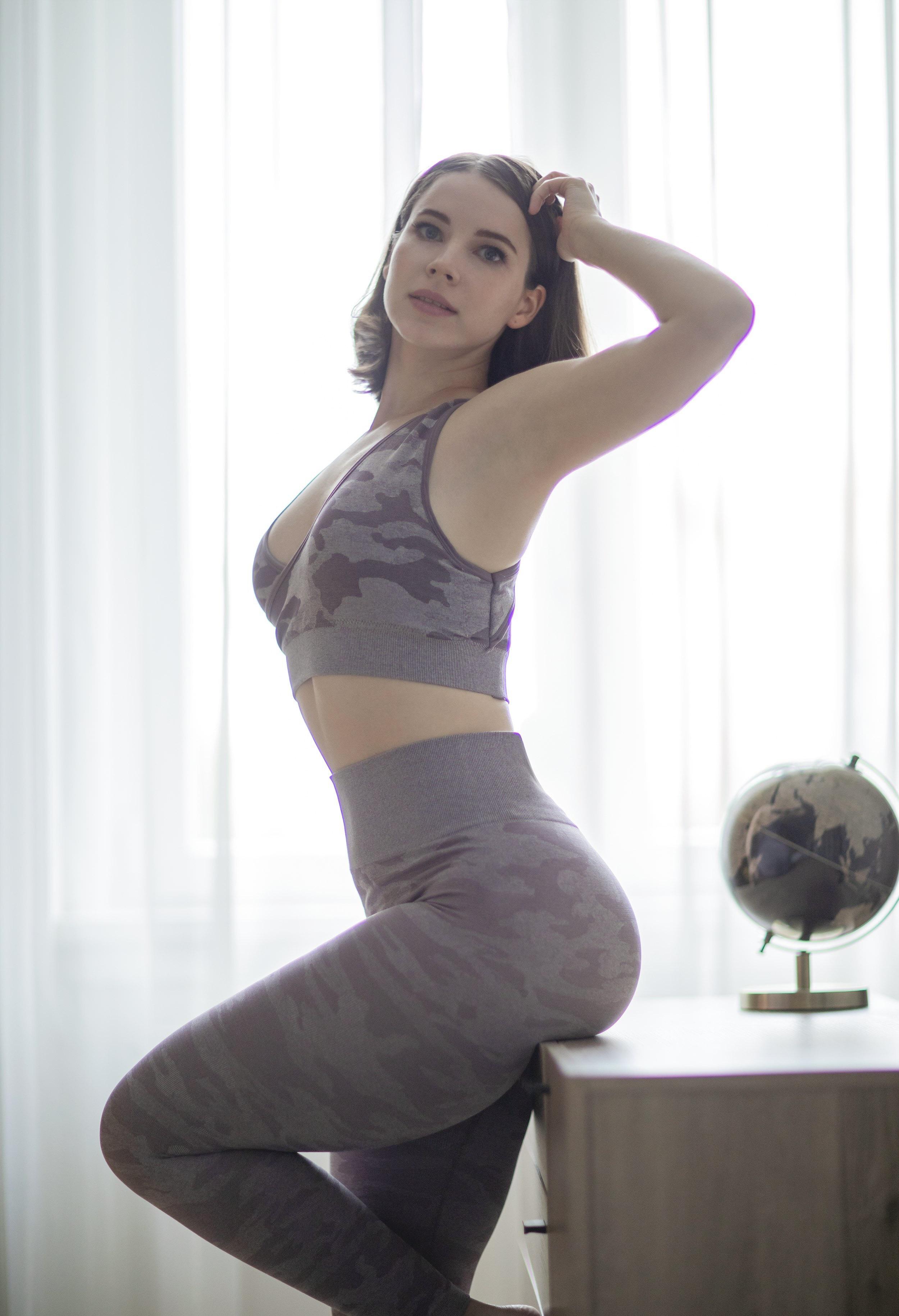 Taking a seat | Scrolller