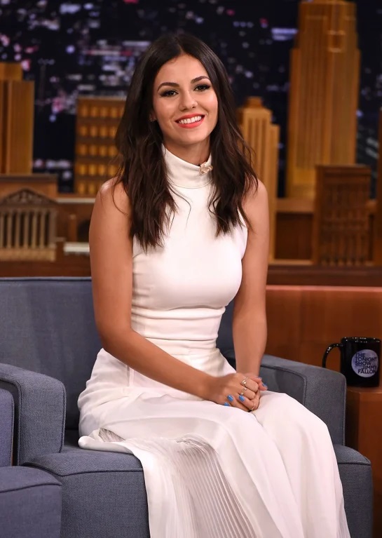 Talk Show | Scrolller