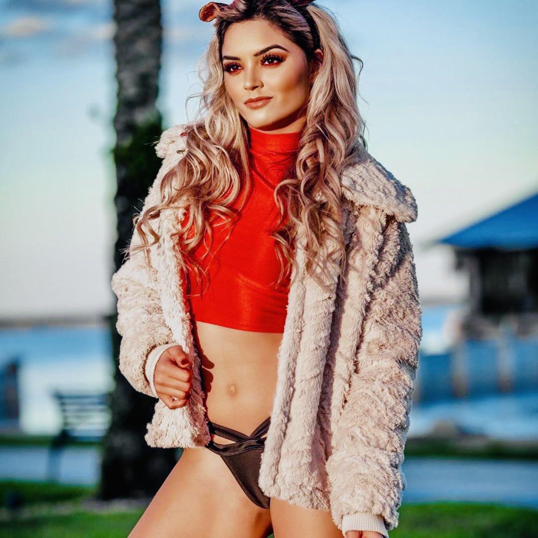 Tay Conti | Scrolller