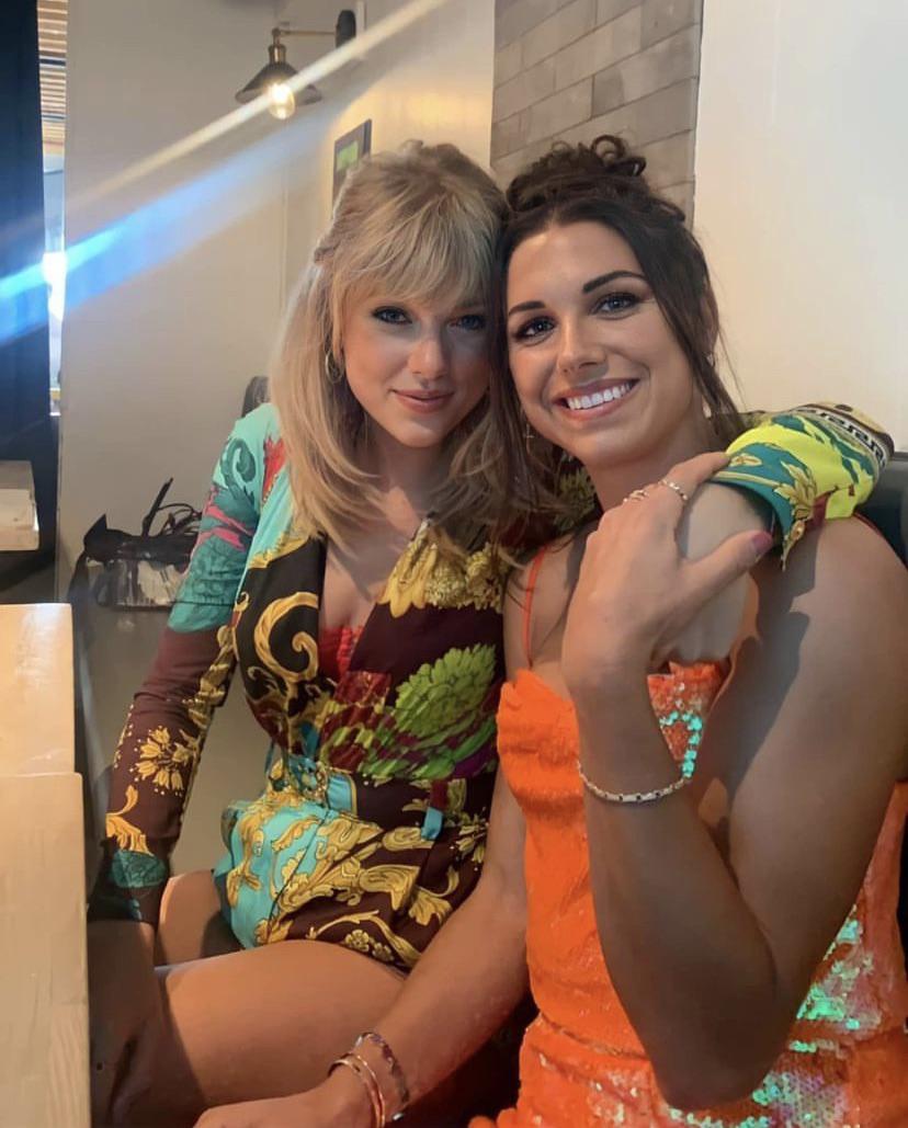 Taylor Swift & Alex Morgan Just Hanging Out | Scrolller