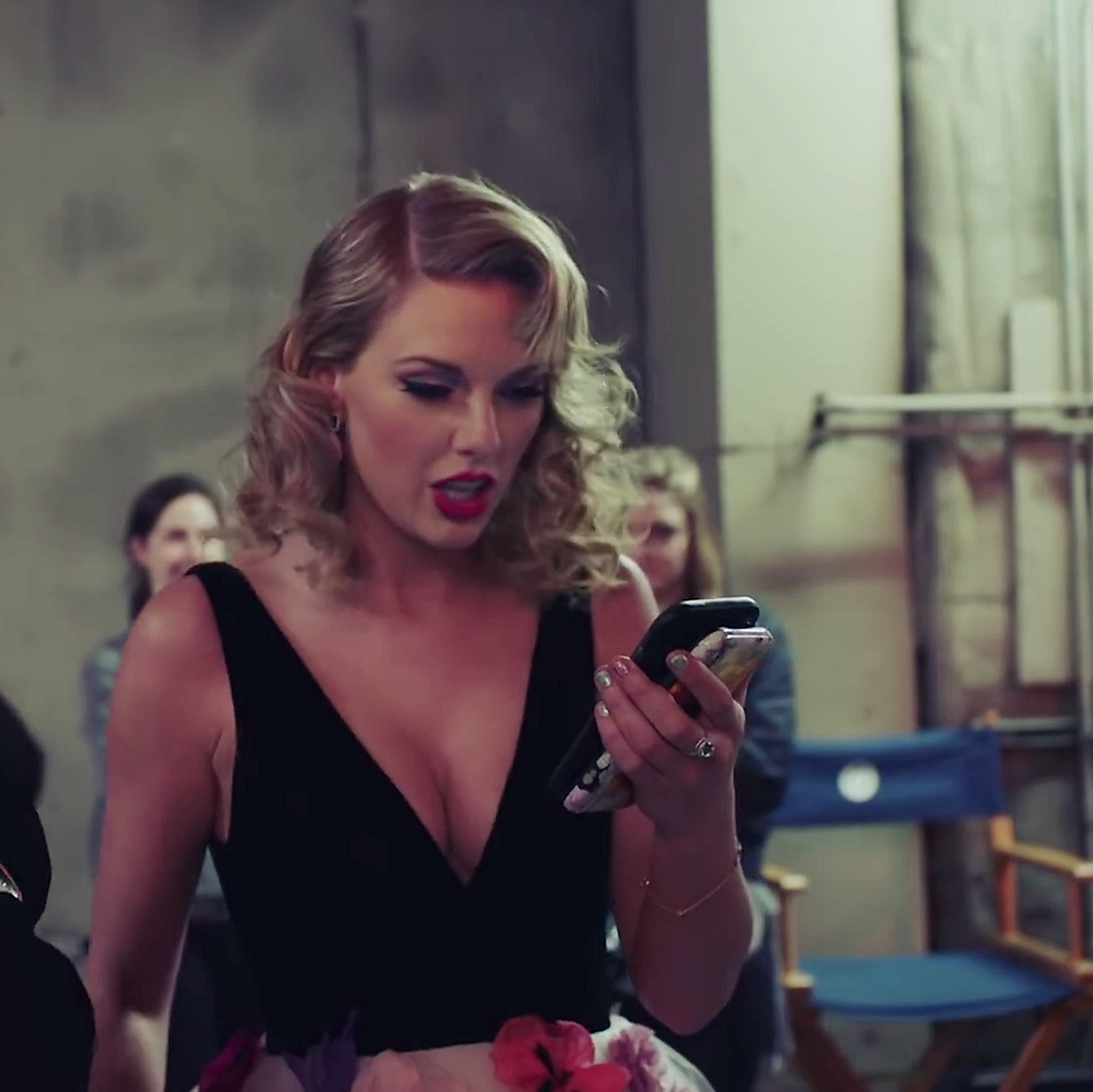 Taylor Swift | Scrolller