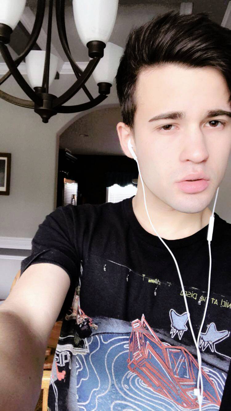 Tb to a more clean shaven me.. | Scrolller