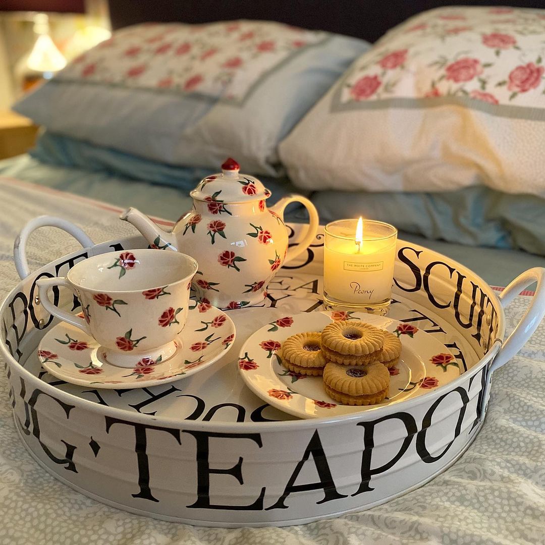 Tea makes everything better. | Scrolller