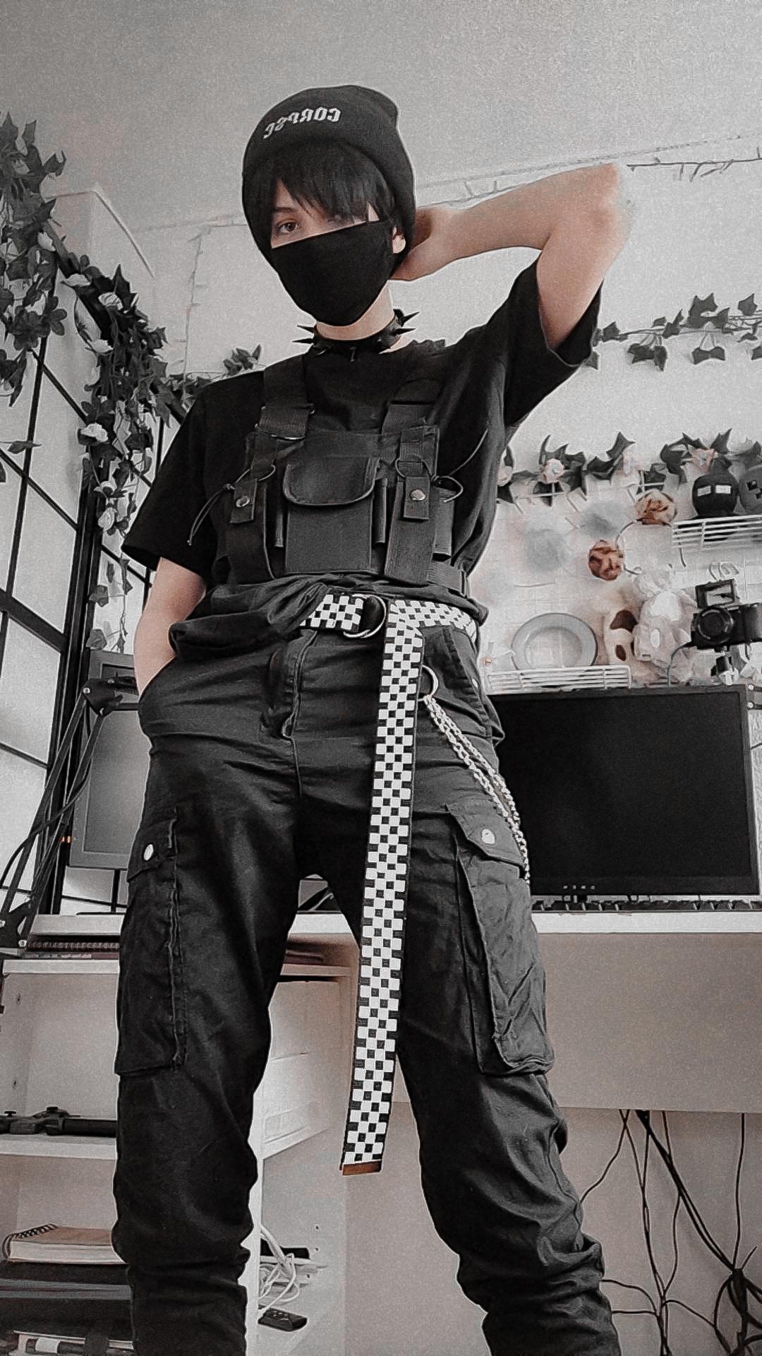 Techwear is always my fav choice when I want to look androgynous | Scrolller