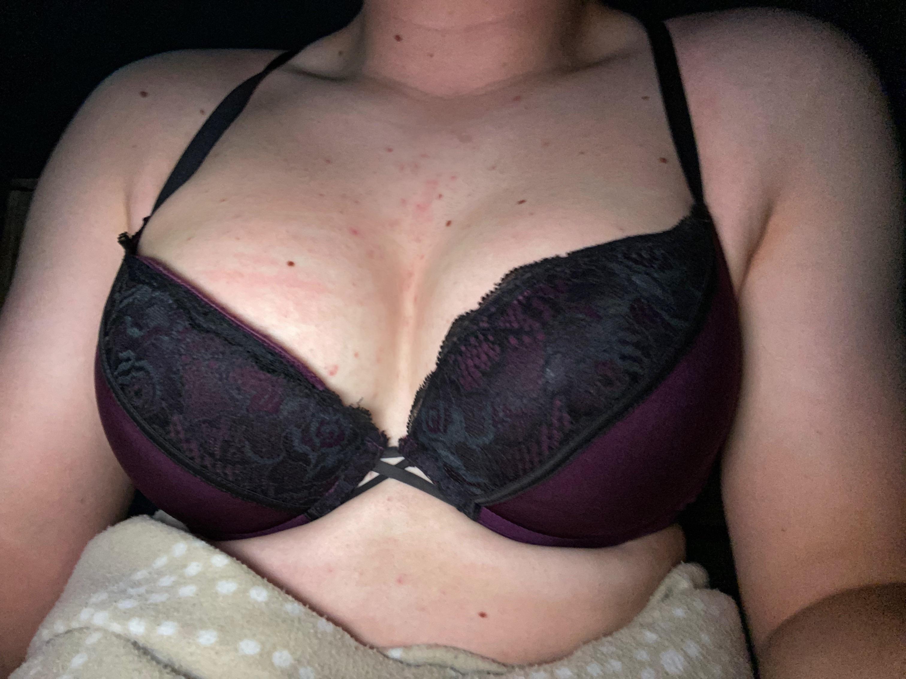 Text meee!!!! ️💜 | Scrolller