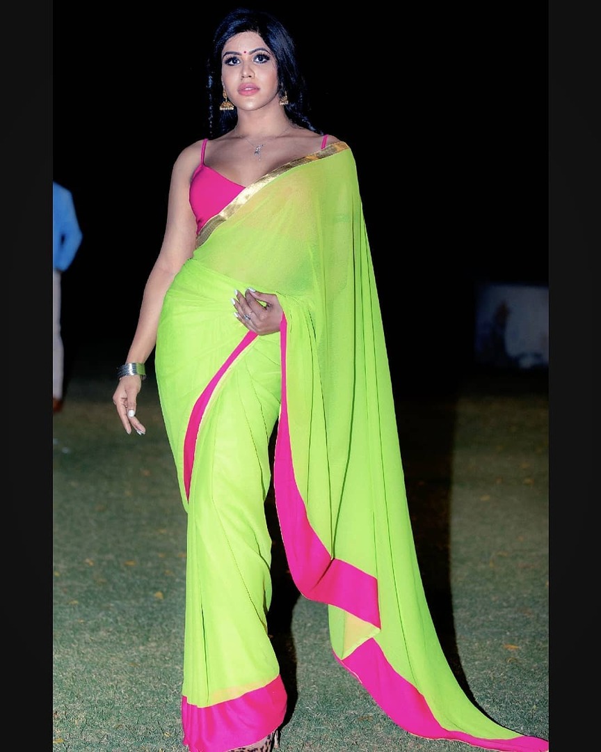 Tgirl In Saree Scrolller