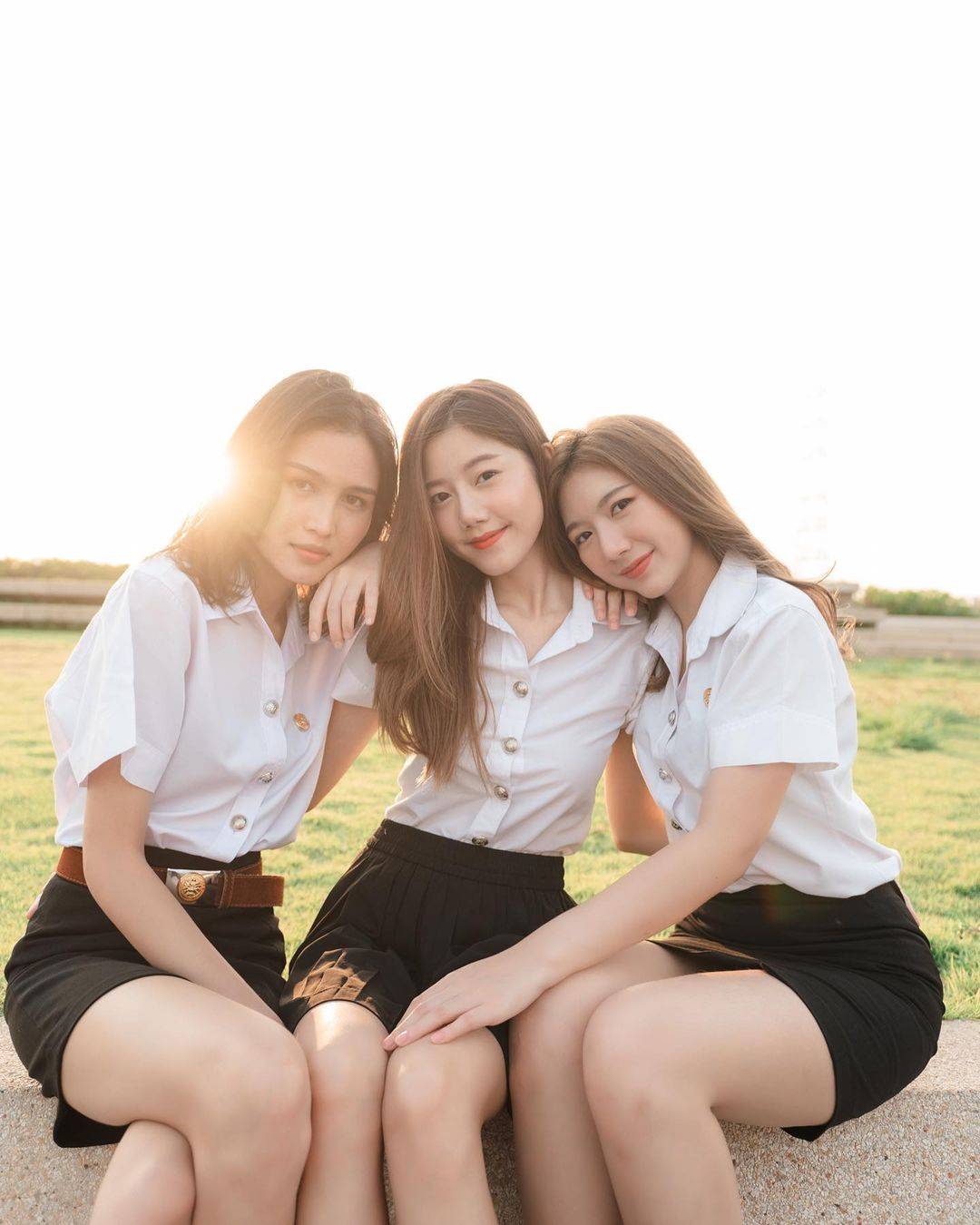 Thai students | Scrolller