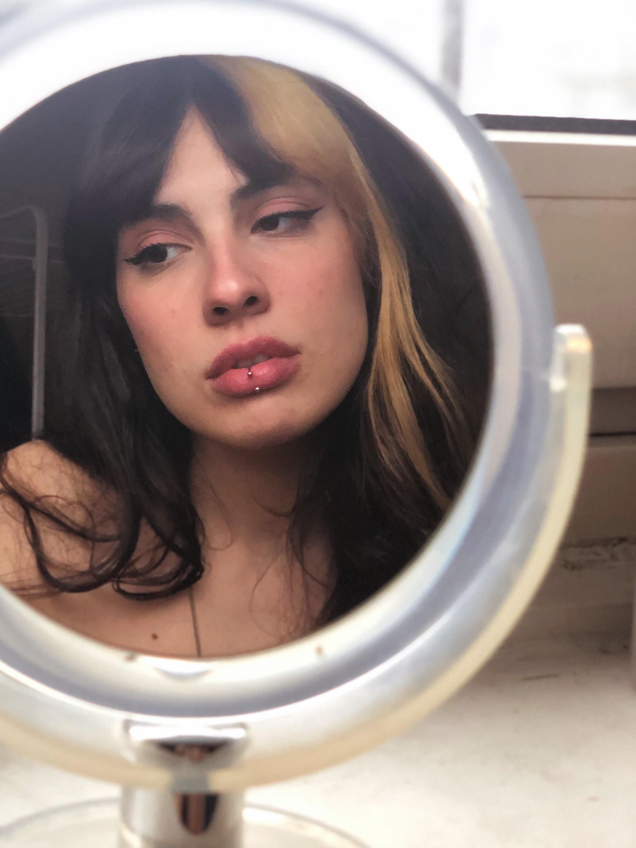 that one time i cleaned my mirror (; | Scrolller