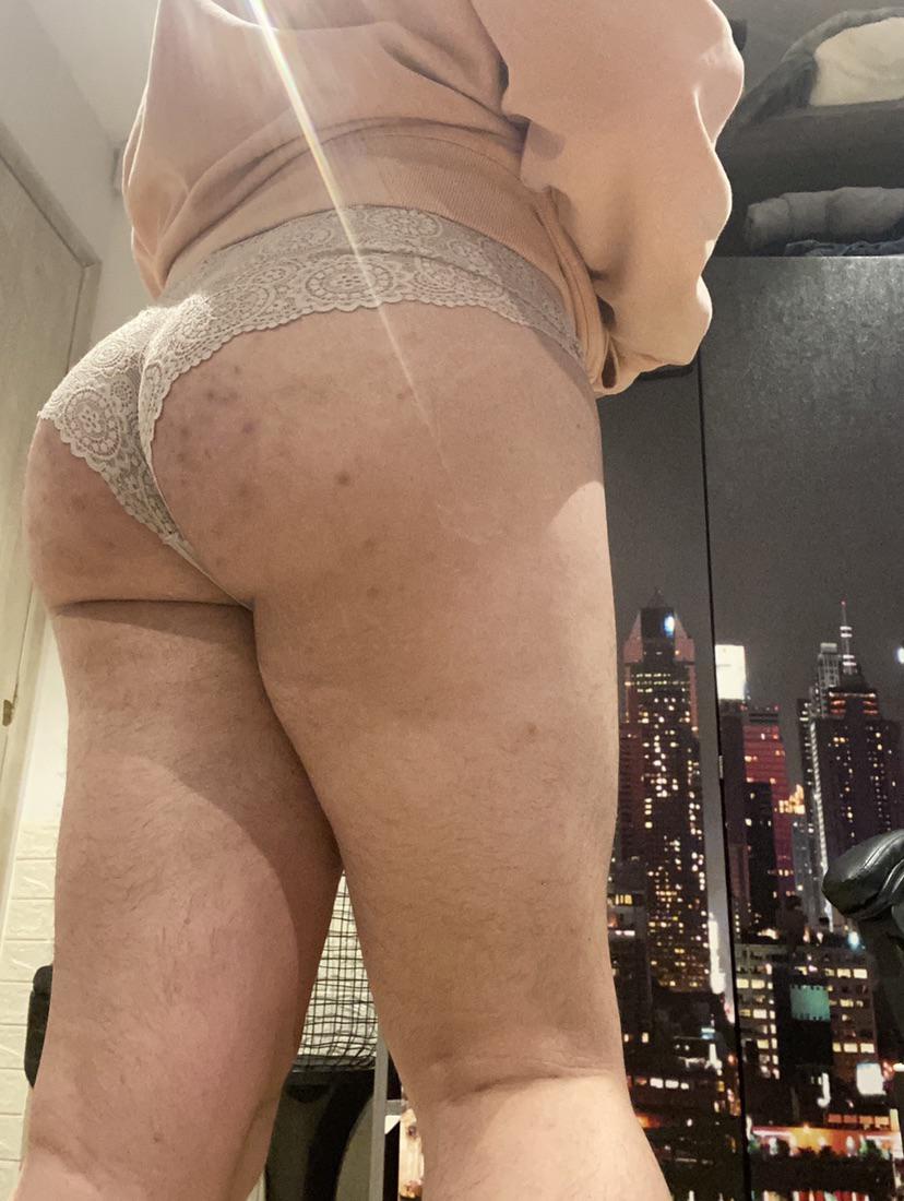 That’s the first time I’m posting something on Reddit… uh… Hi ? How do I look ? 😅😂 | Scrolller