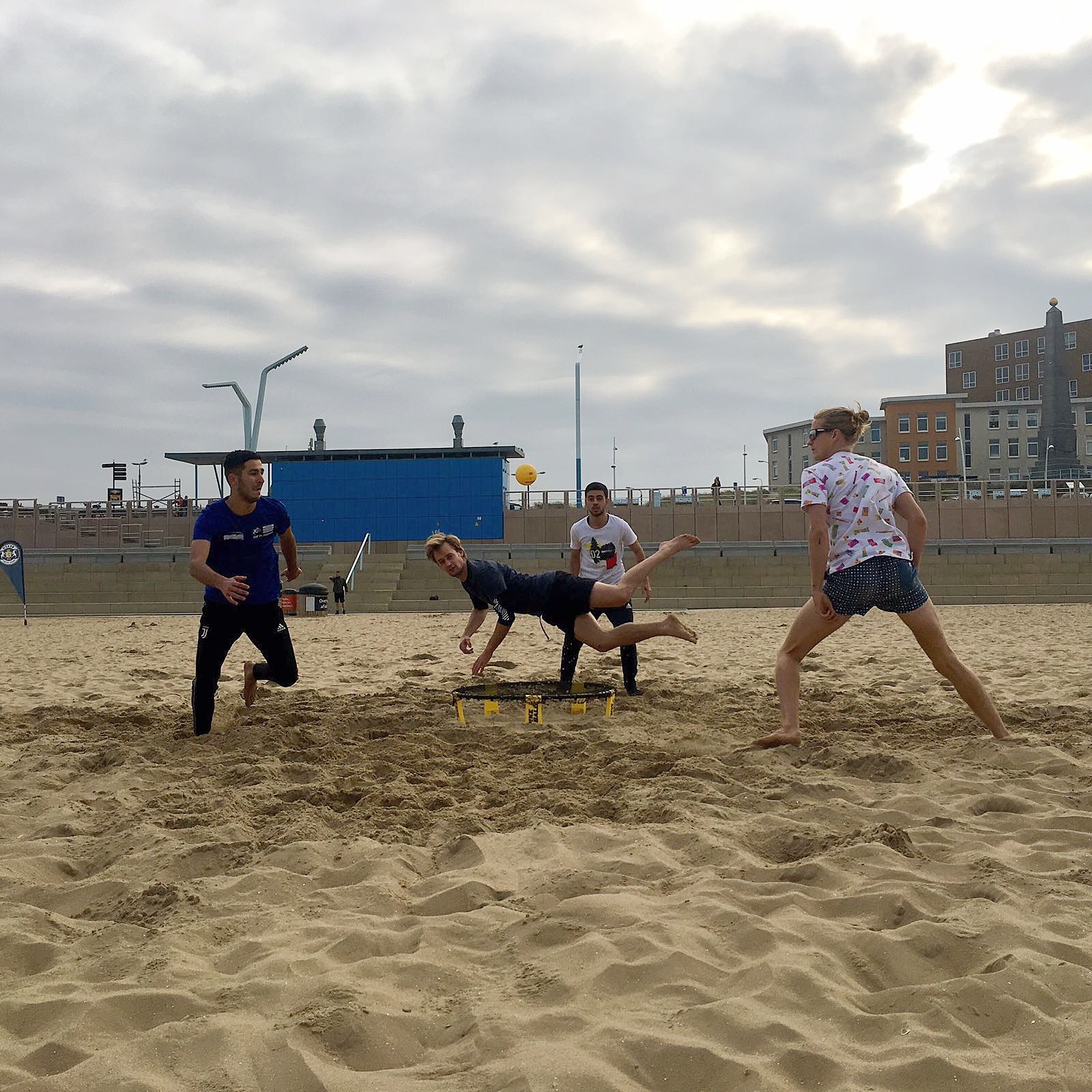 Thats a good dive! | Scrolller