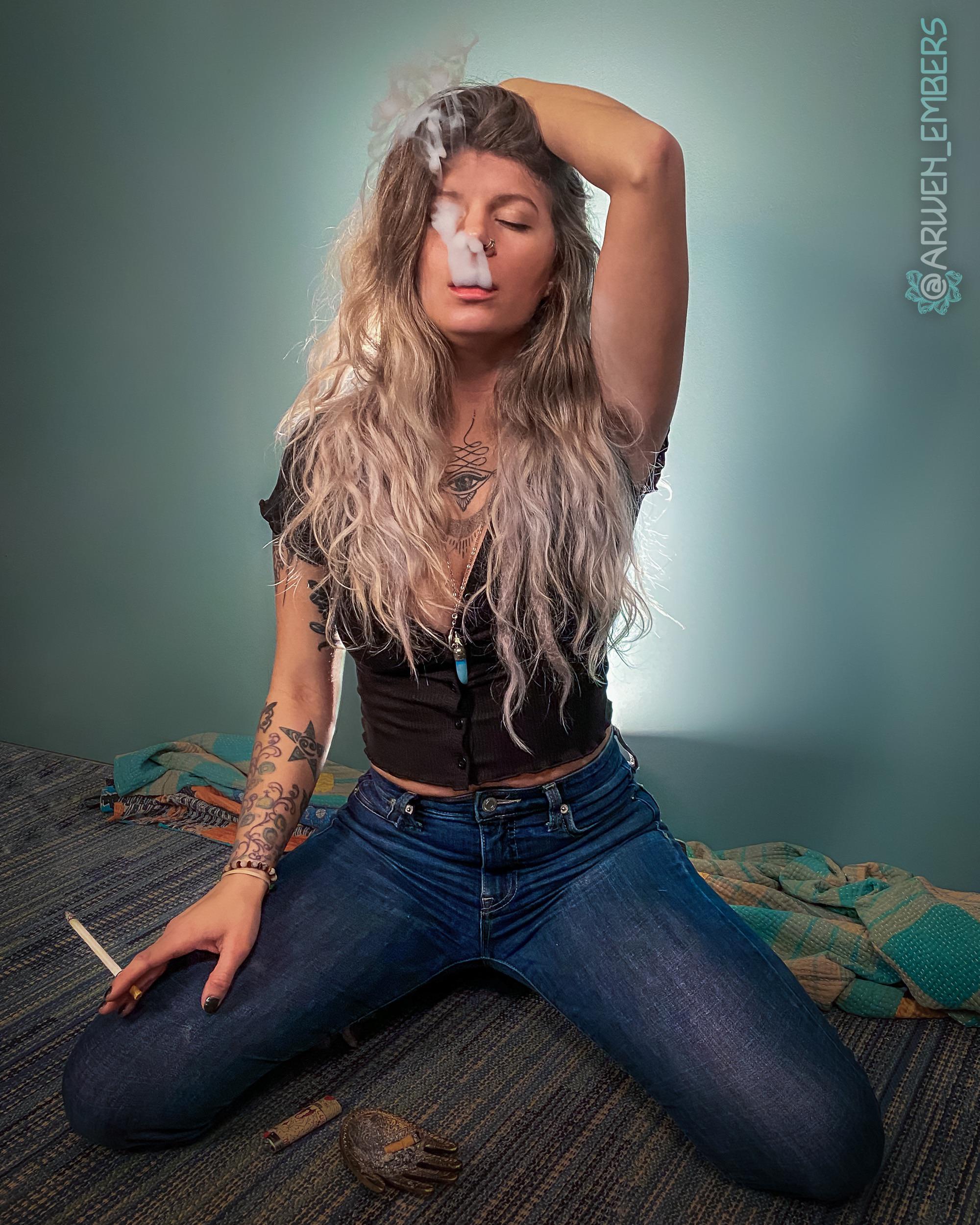 Arwen_Embers is releasing more sexy content everyday. Let her know what you wanna see. | Scrolller