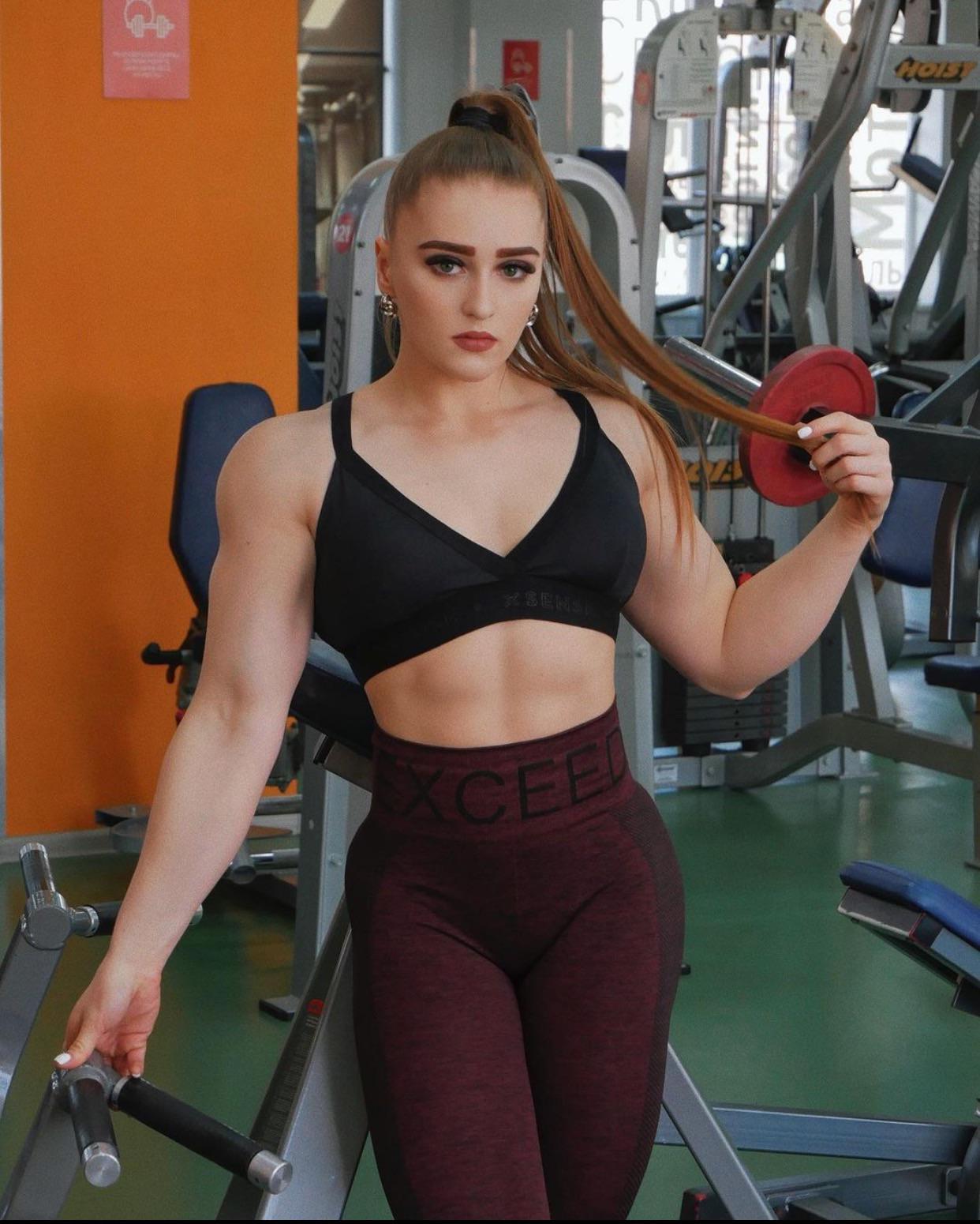 The buff Barbie herself, Julia Vins | Scrolller
