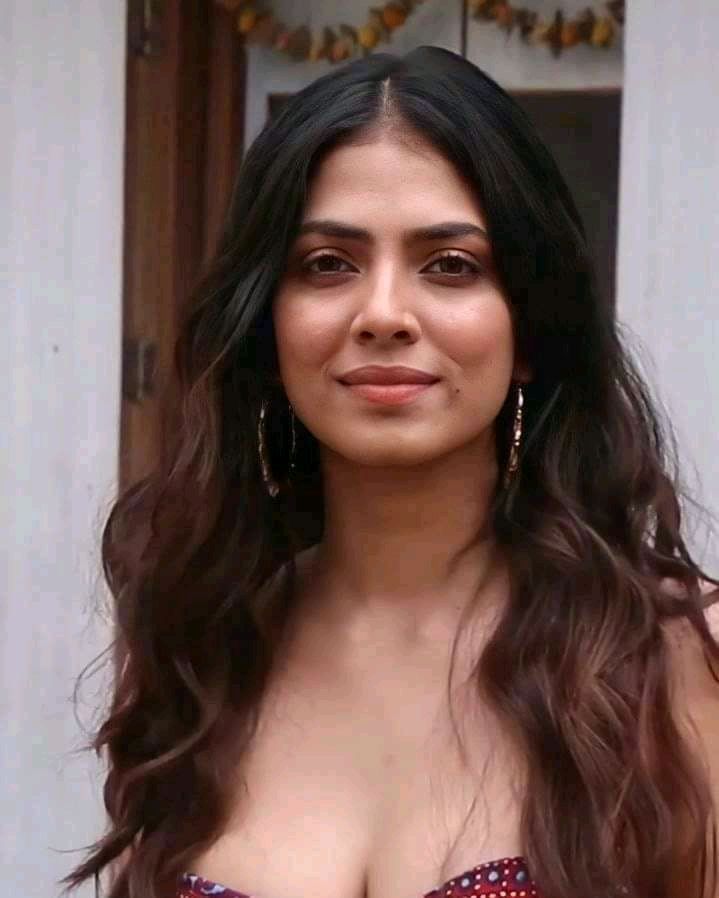 The face which gives me an instant boner. Marvelously slutty face of Malavika Mohanan😘🤤💋💦💦 ...