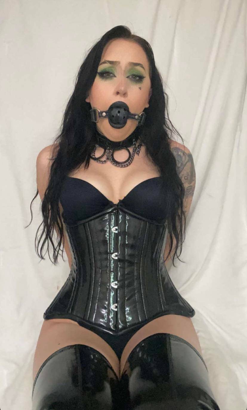 Everything matches the gag 🖤 | Scrolller