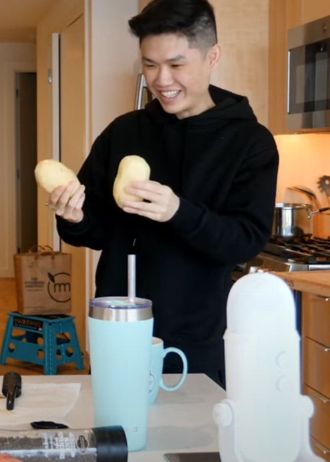 The look of pure satisfaction. | Scrolller