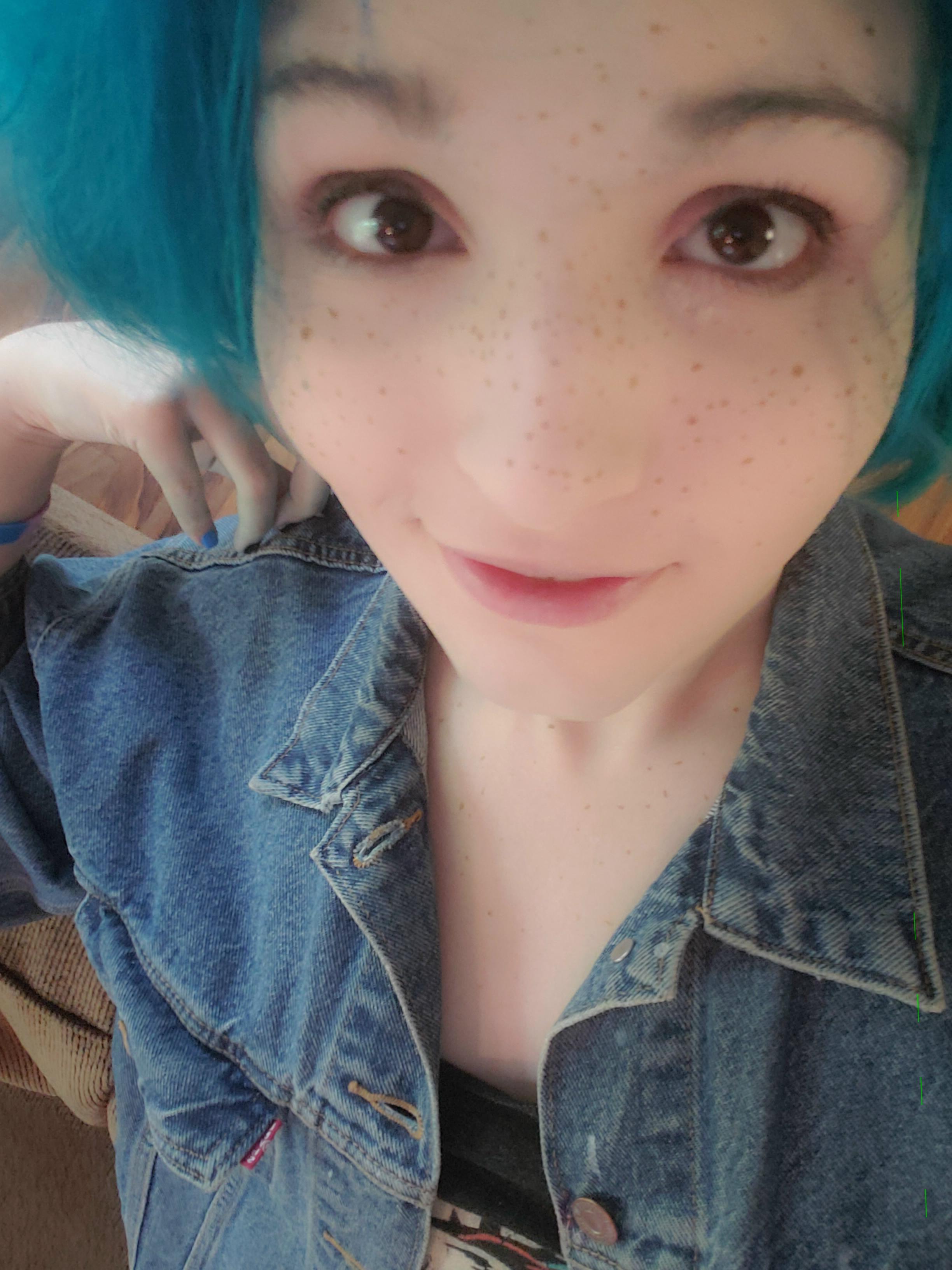 the mega rare Freckled Femboy ™ | Scrolller