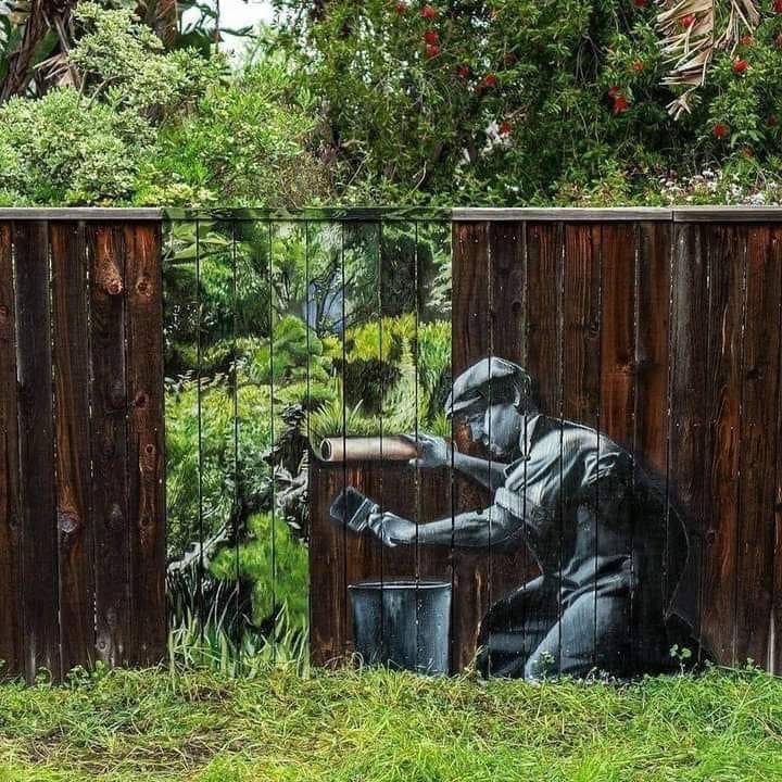 The Paint on this fence | Scrolller