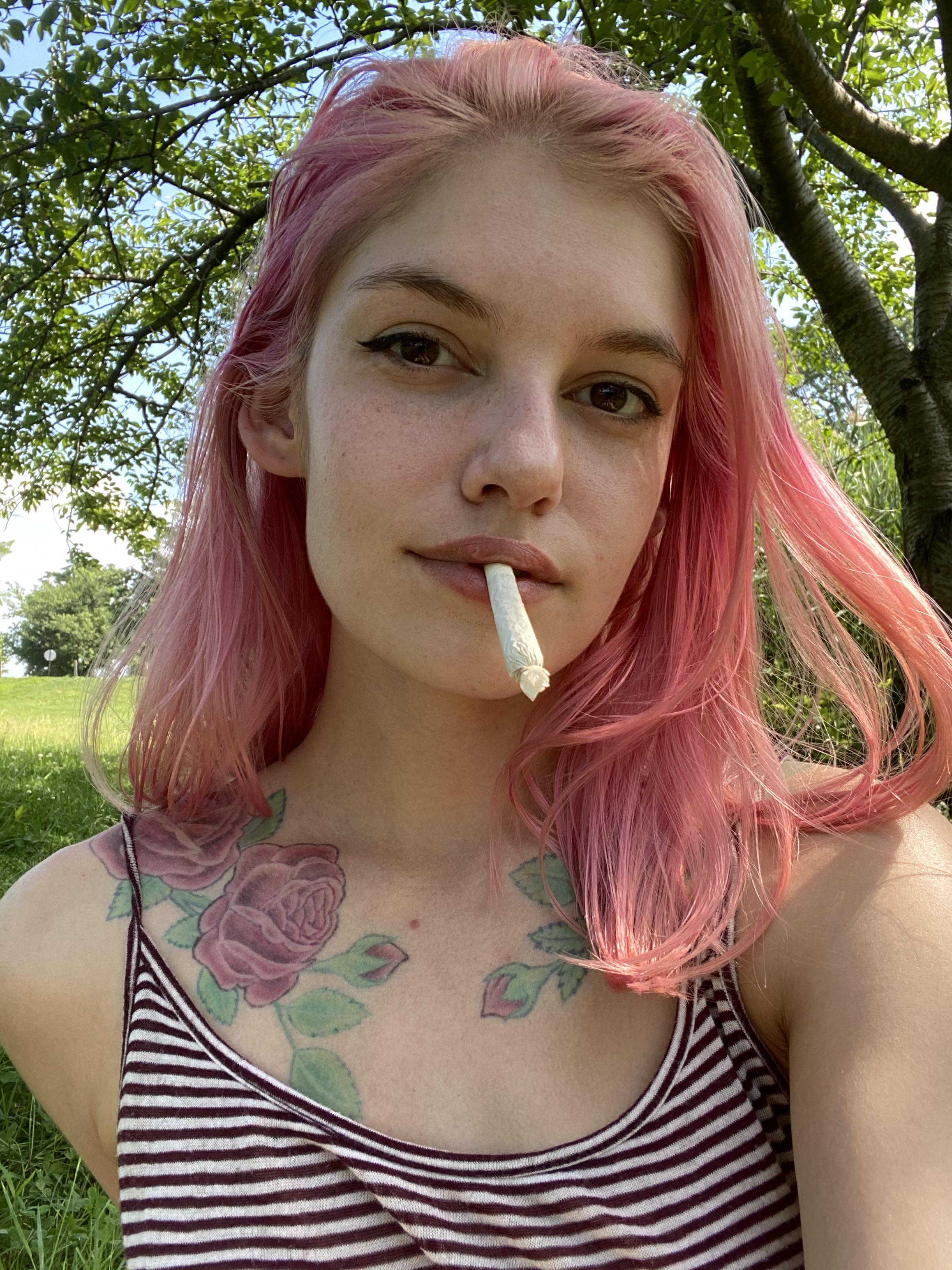 i think pink is my color | Scrolller