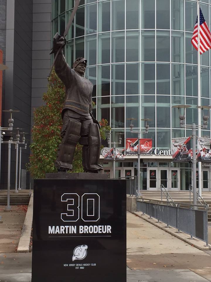 The Salute | Scrolller