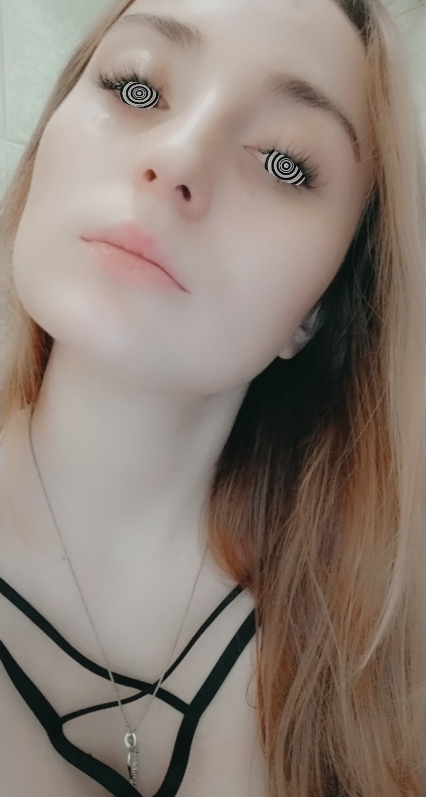 The spiral controls me....empties me to be a good little toy | Scrolller