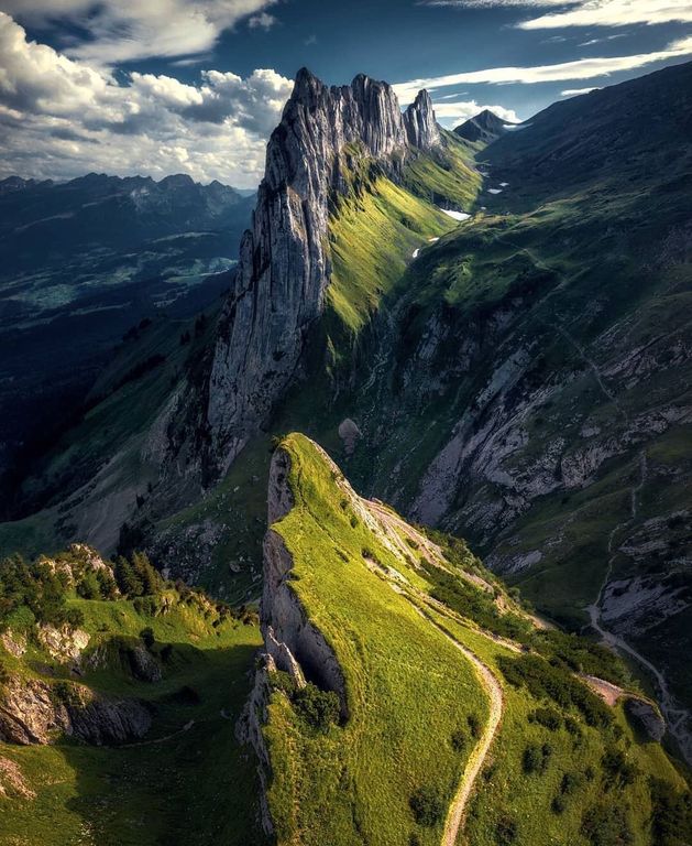 🔥 The stunning mountains of Switzerland | Scrolller