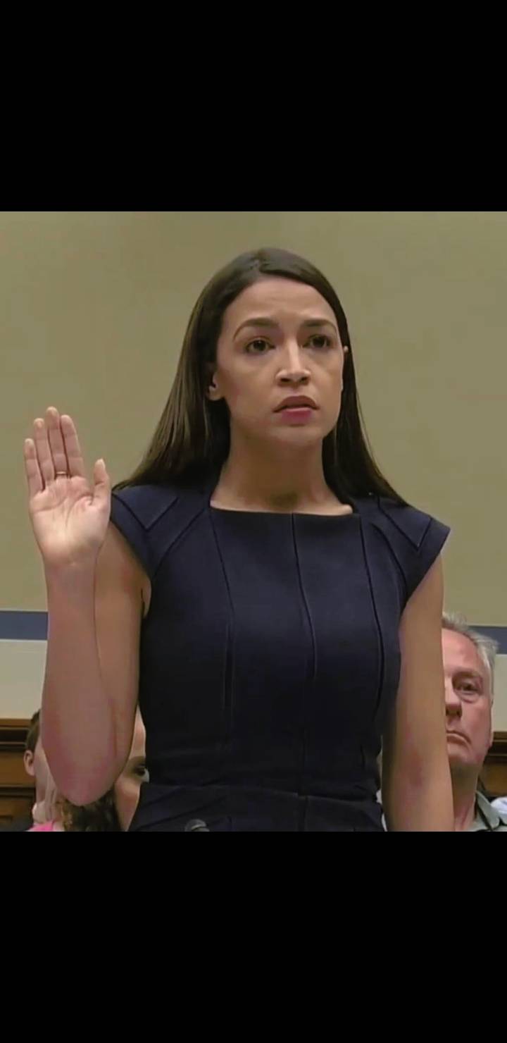 The things I'd do to AOC in bed ! Yum | Scrolller