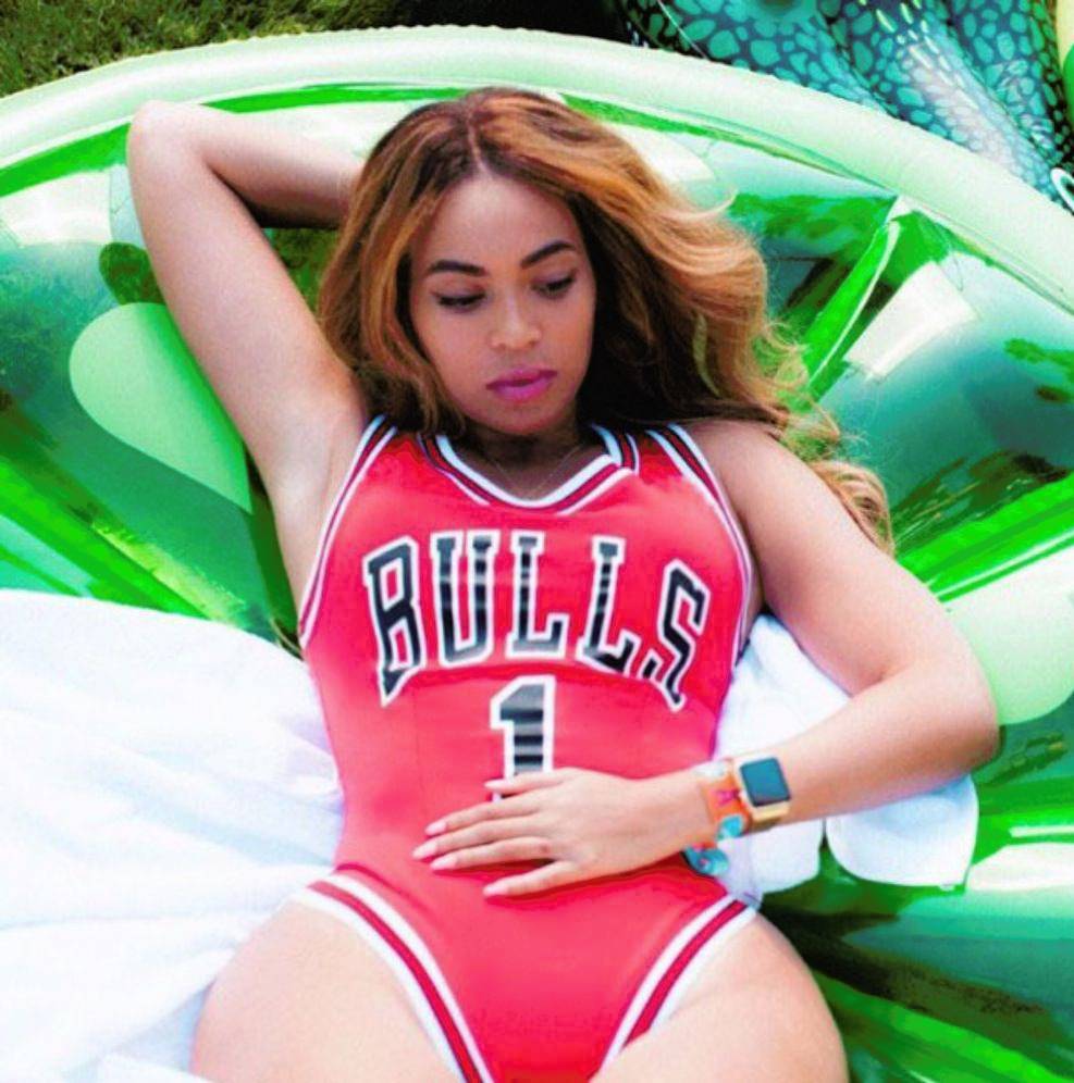 The view of me and the boys while we take turns pumping loads into Beyonce | Scrolller