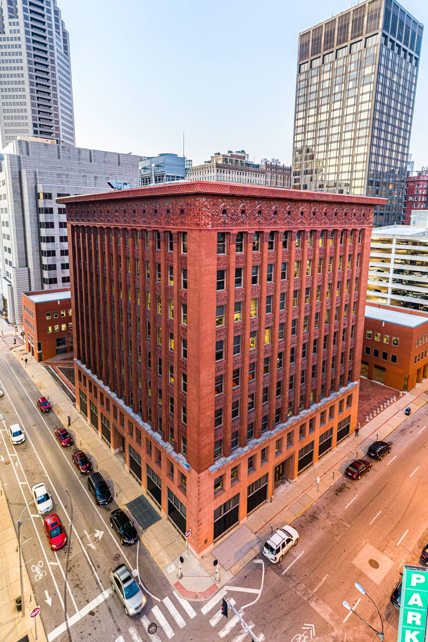The Wainwright building downtown | Scrolller