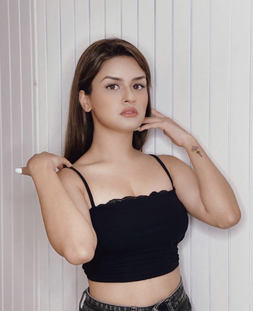 Thicc chubby to squeeze | Scrolller