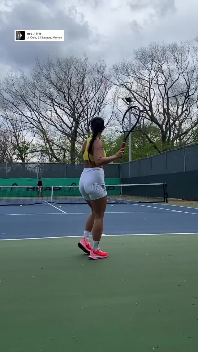 Thicc Phat Booty Tennis Player | Scrolller