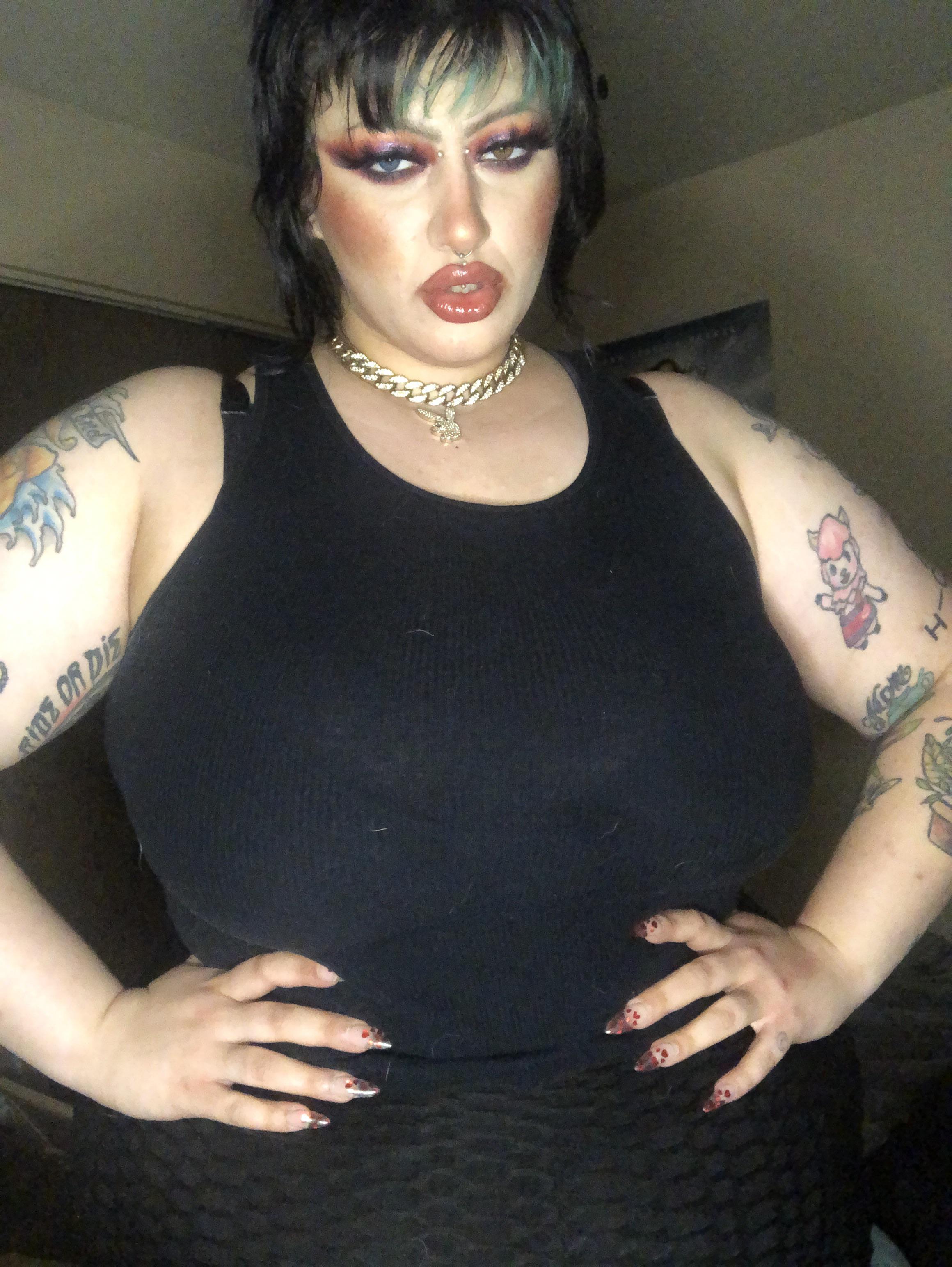 Thick and juicy 🖤 | Scrolller