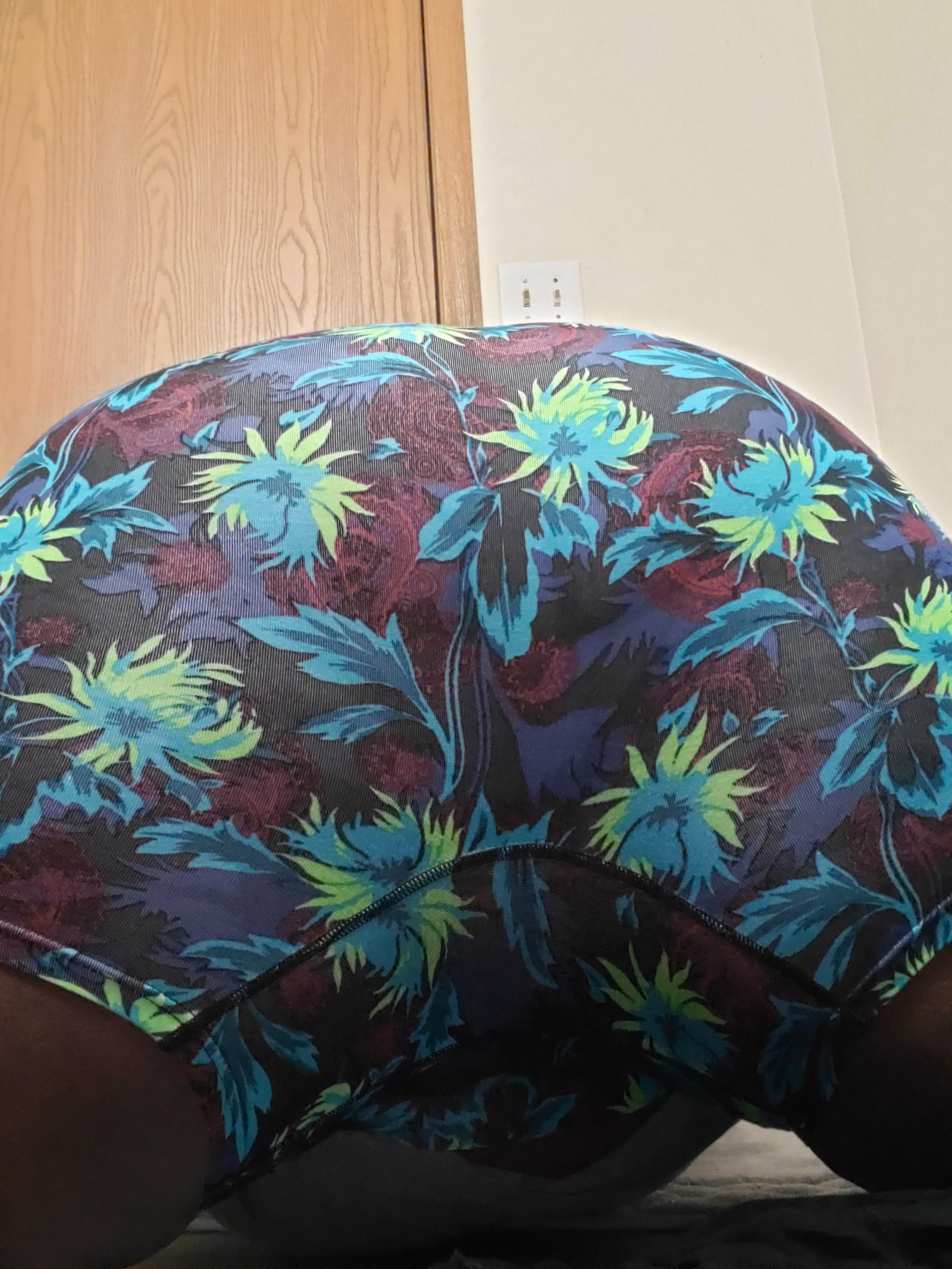 Thick chub here | Scrolller