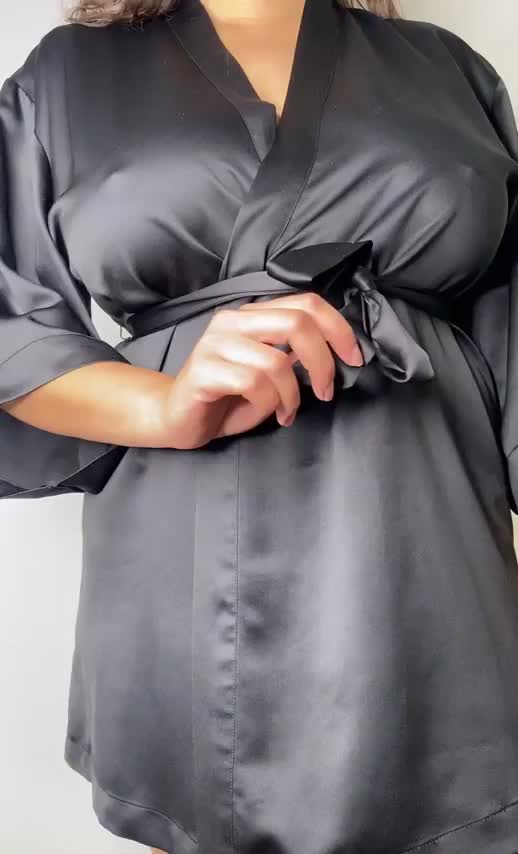 Things I love about robes | Scrolller