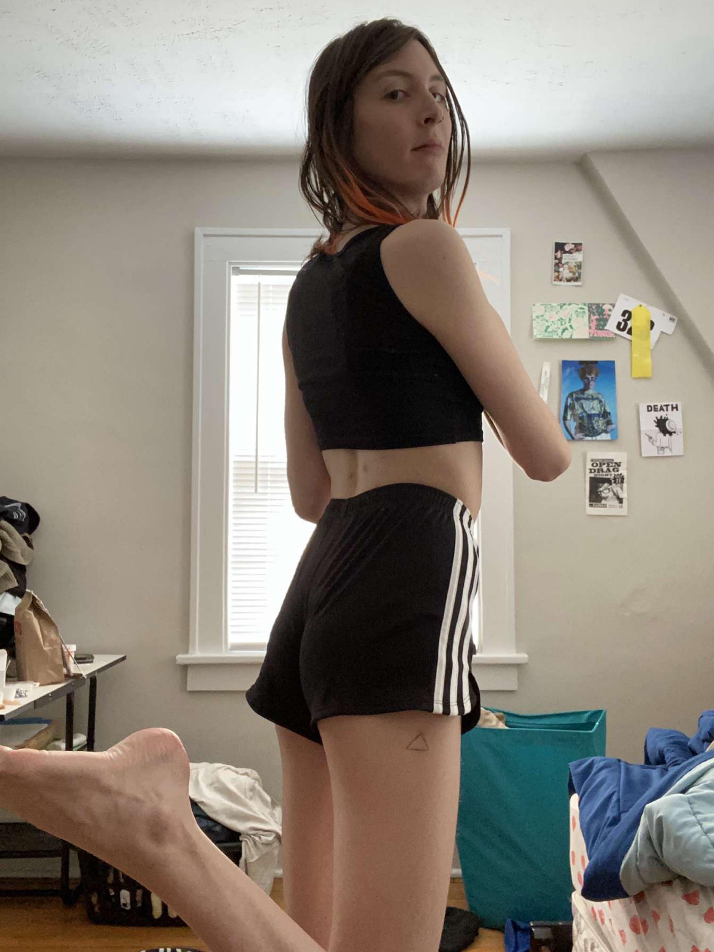 Think i should do squats? | Scrolller