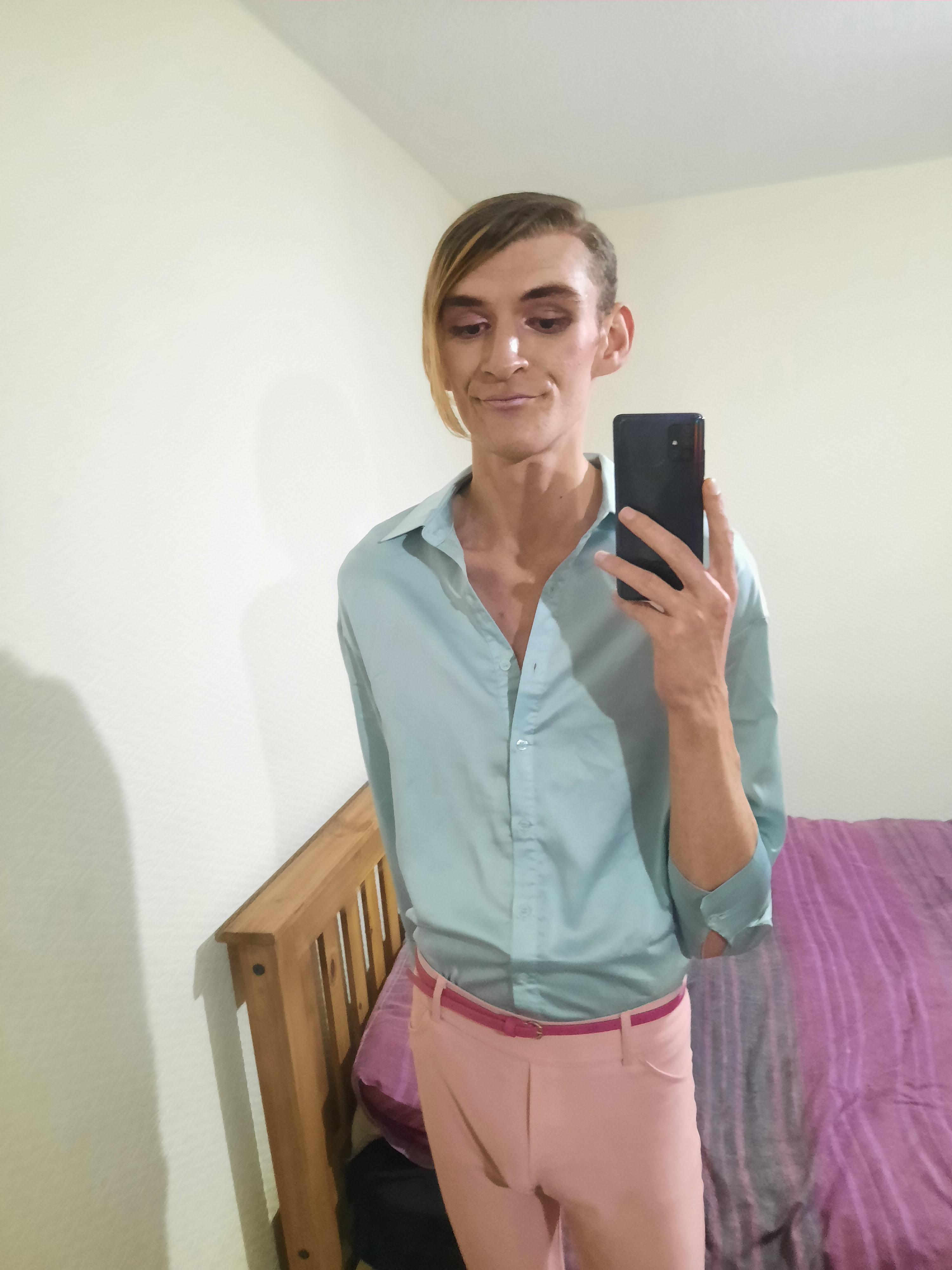 Would you date me? | Scrolller