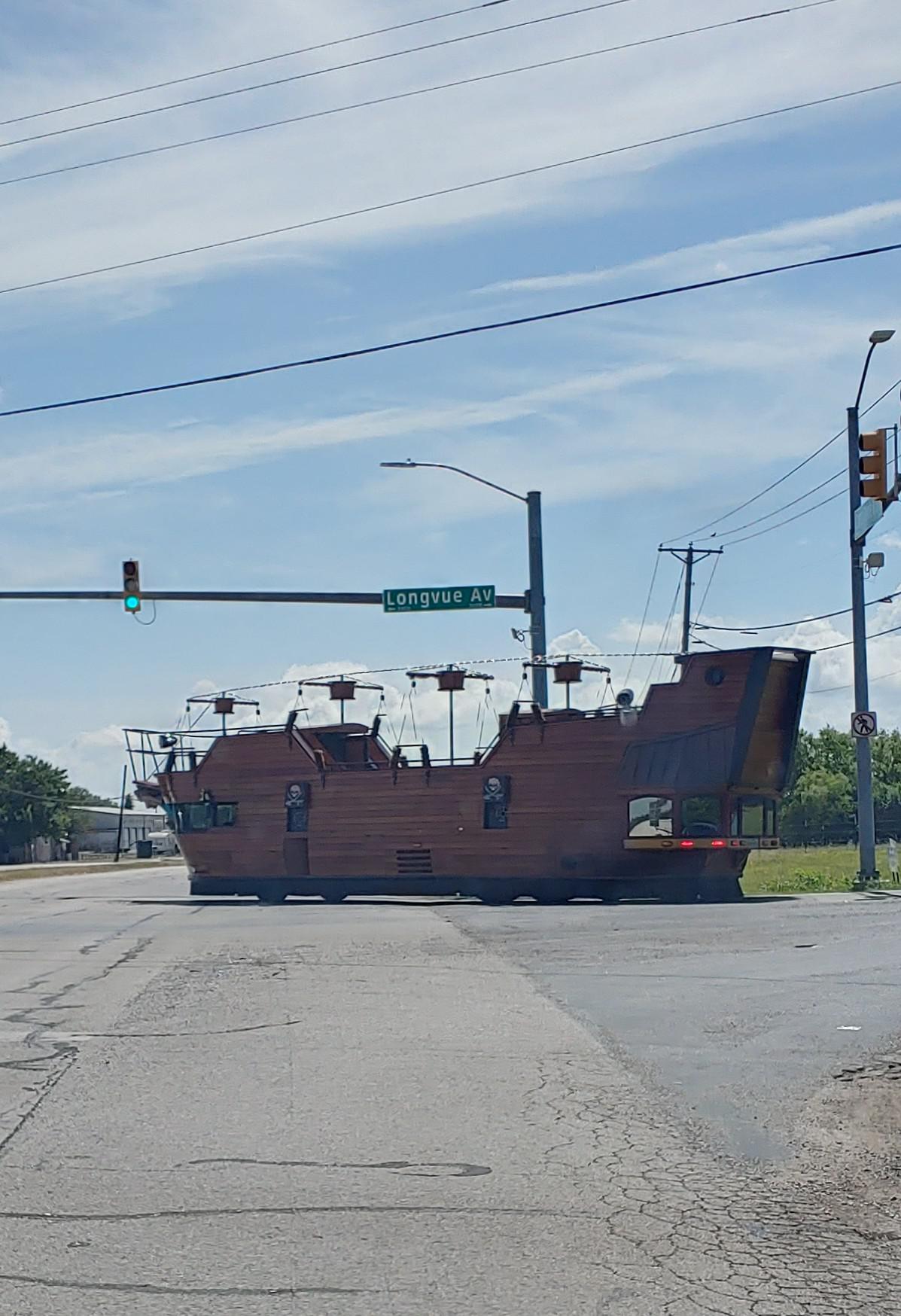 This awesome pirate ship party bus. | Scrolller