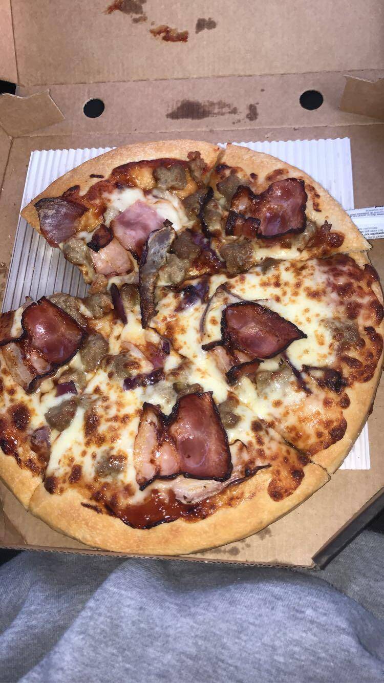 This barbecue pizza from the hut | Scrolller