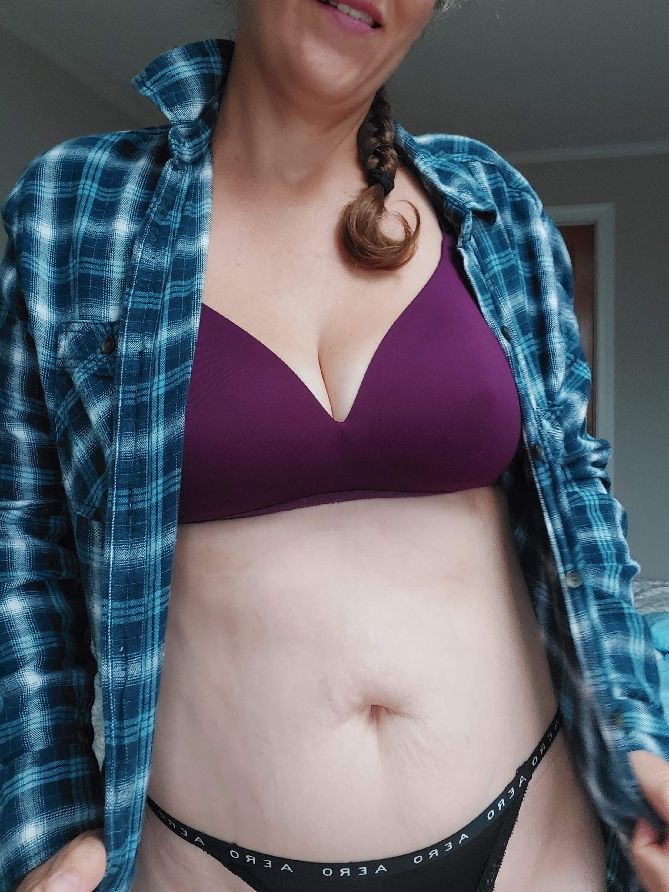 This cougar flannel wearing cougar has spotted her prey. Are you afraid? | Scrolller