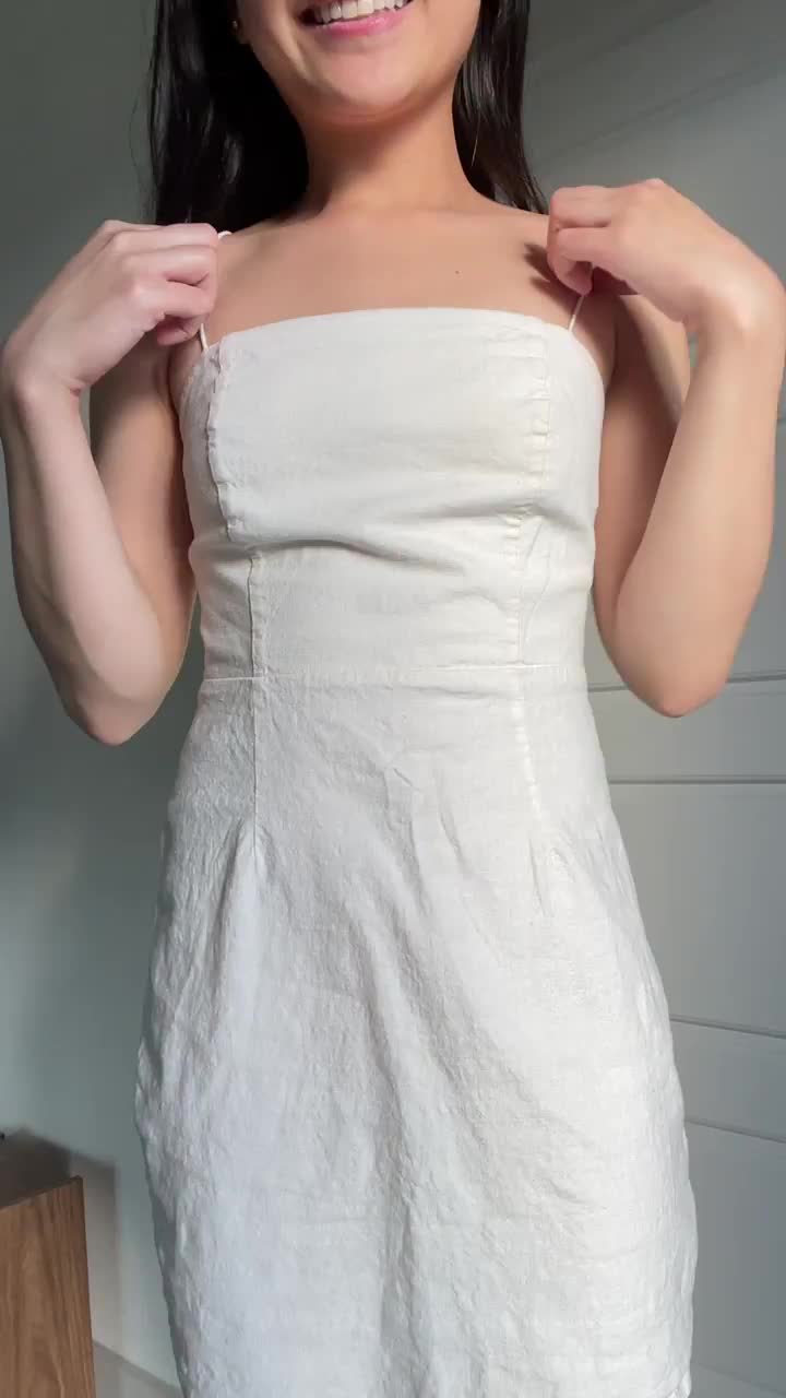 I hope you like petite girls with plugs 💗 | Scrolller