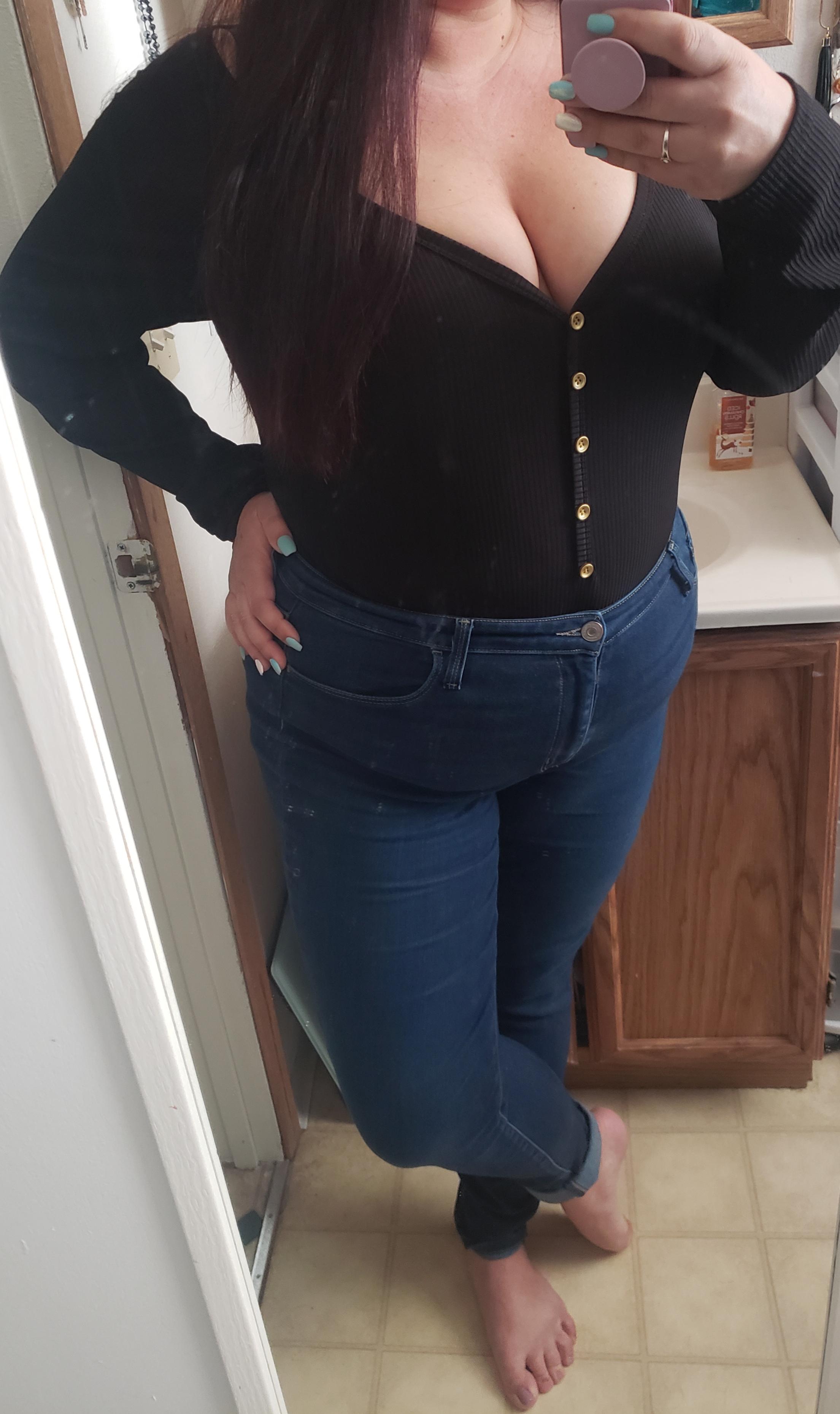 This girl has gone mild today 😚 | Scrolller