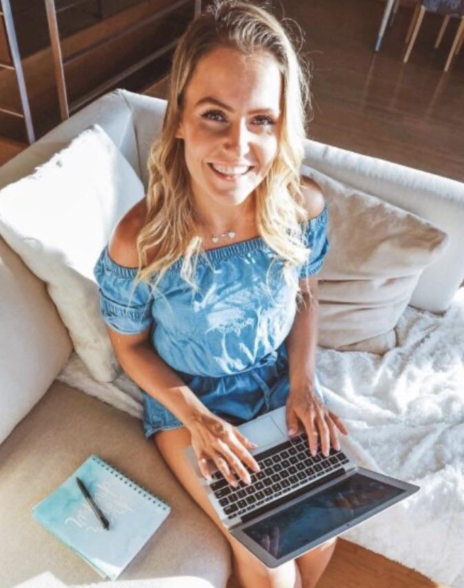 This influencer and her 25-head | Scrolller